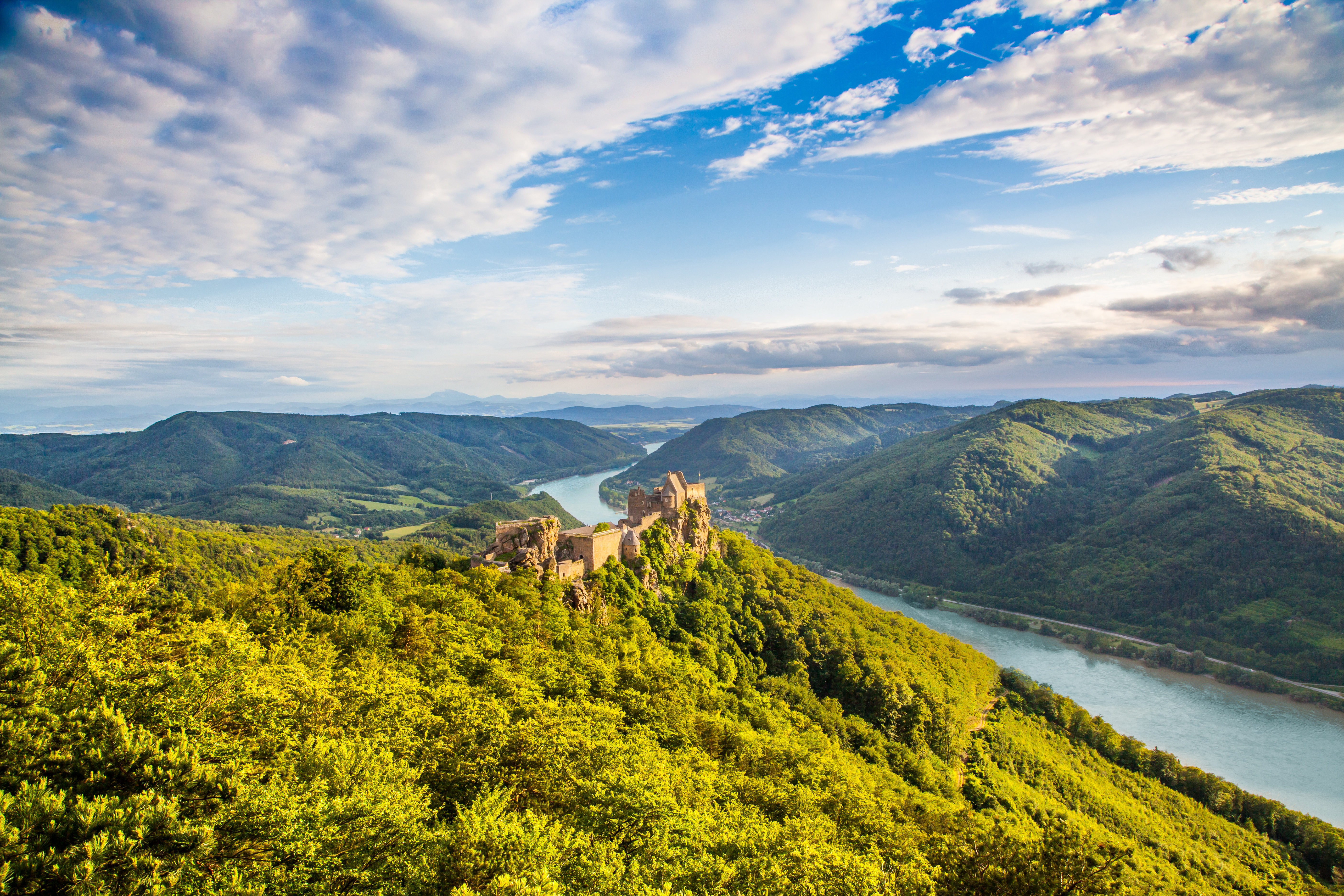 Union Rustic Kapteyn Landscape With Castle Ruin - Wrapped Canvas ...