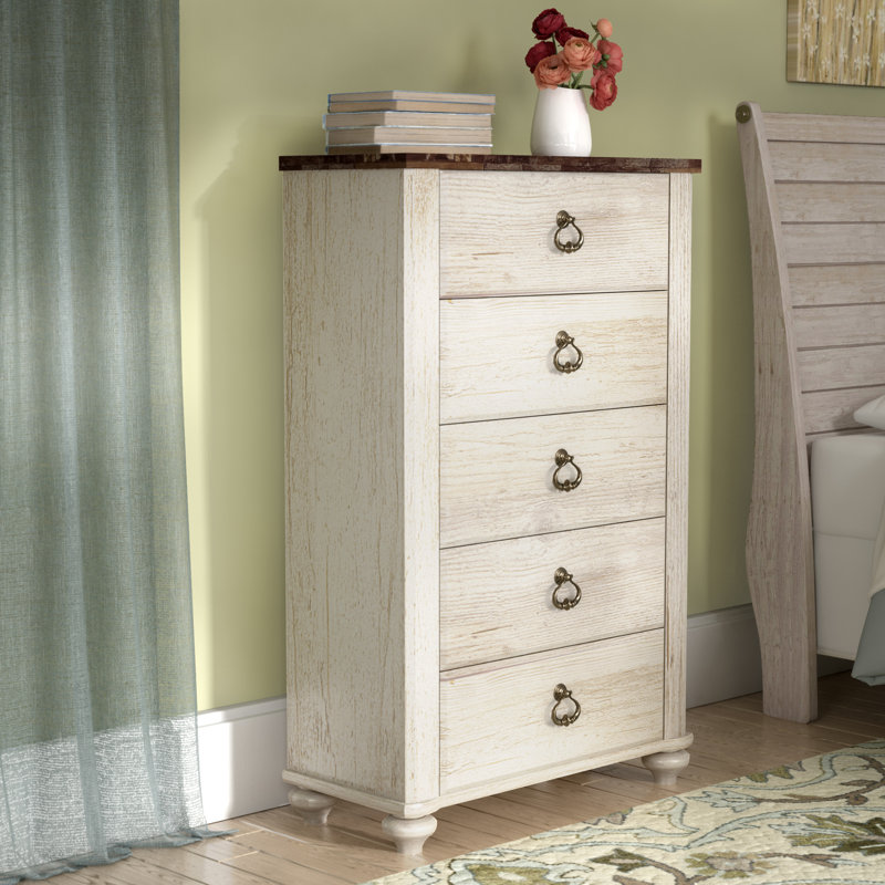 Signature Design by Ashley Willowton 5 Drawer Chest & Reviews | Wayfair
