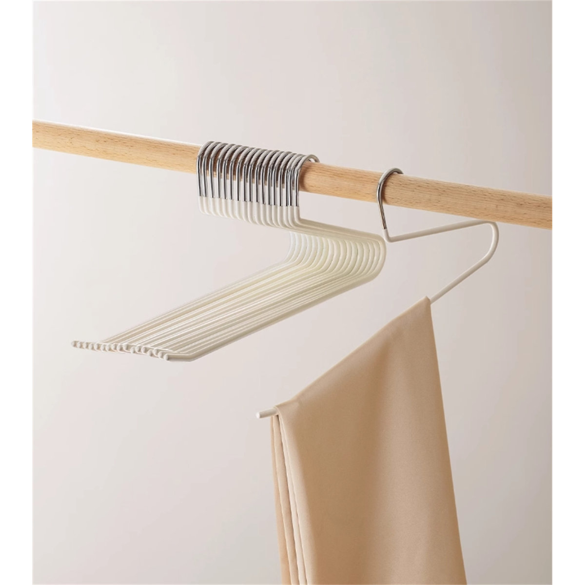 Rebrilliant Goose-Shaped Pants Hanger - Wayfair Canada