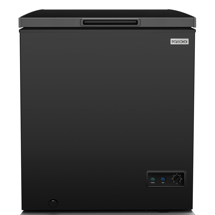 Igloo 5 Cubic Feet Chest Freezer with Adjustable Temperature Controls ...