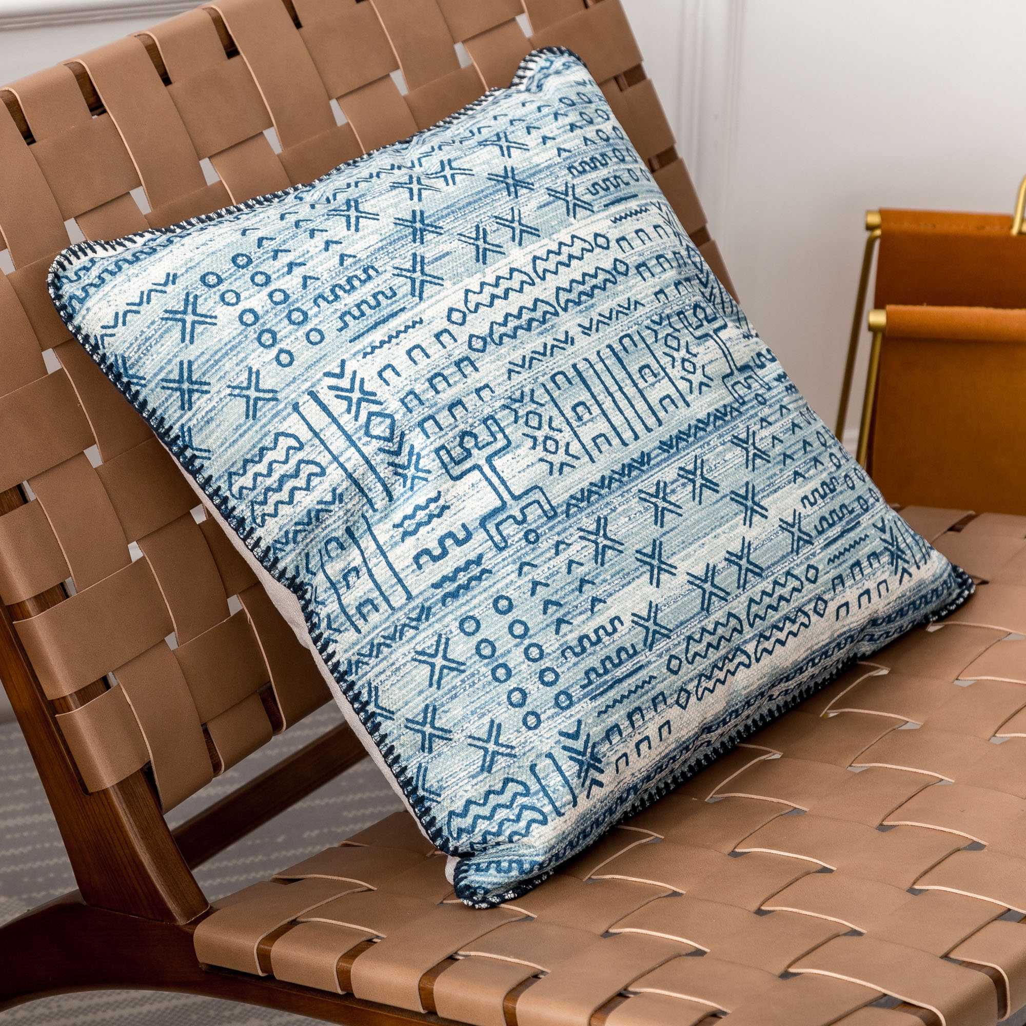 Olyne Company Limtied Modern Simple Square Pillow Cover & Insert ...