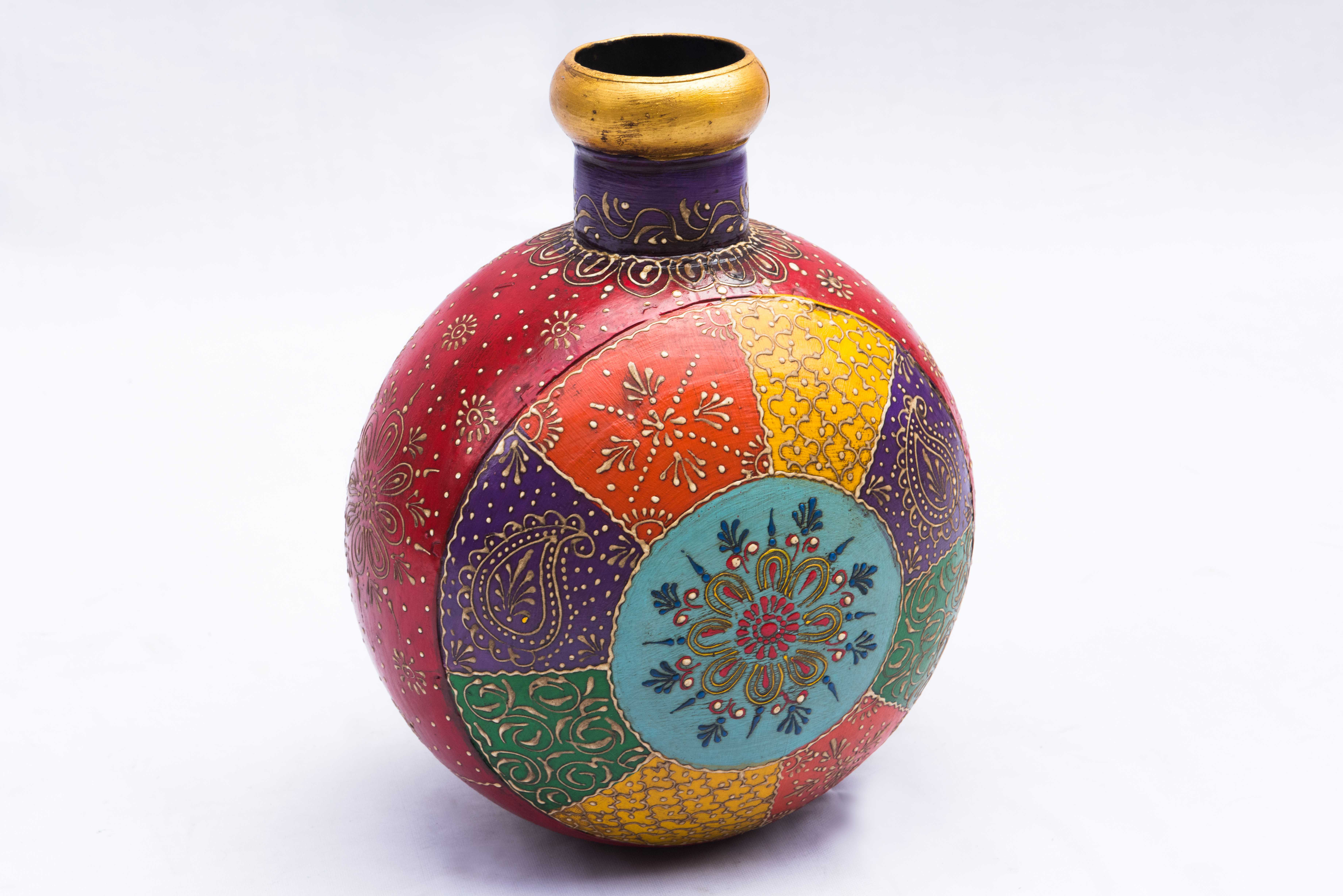 Bungalow Rose Lavish Touch Rose Jern Kudia | Wayfair