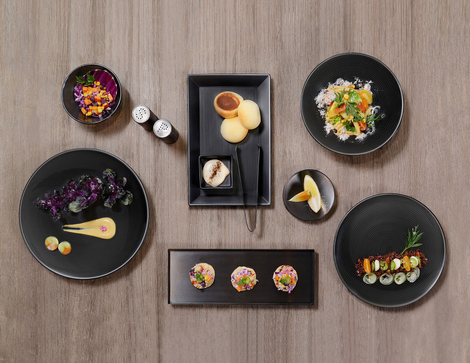 Front Of The House Spiral Rectangle 14" Dinner Plate | Wayfair