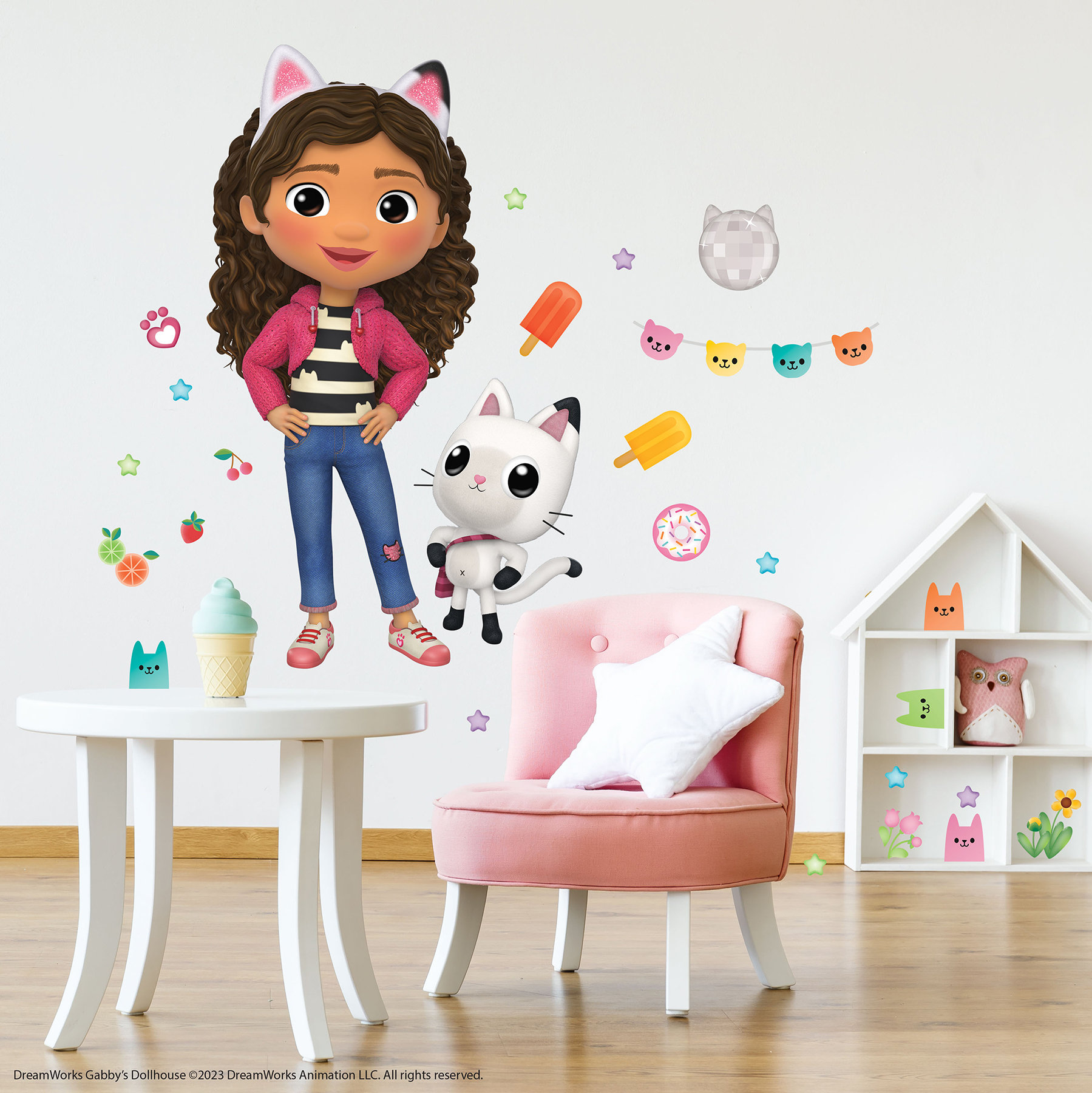 Room Mates DreamWorks Gabby's Dollhouse Character Giant Wall Decals ...