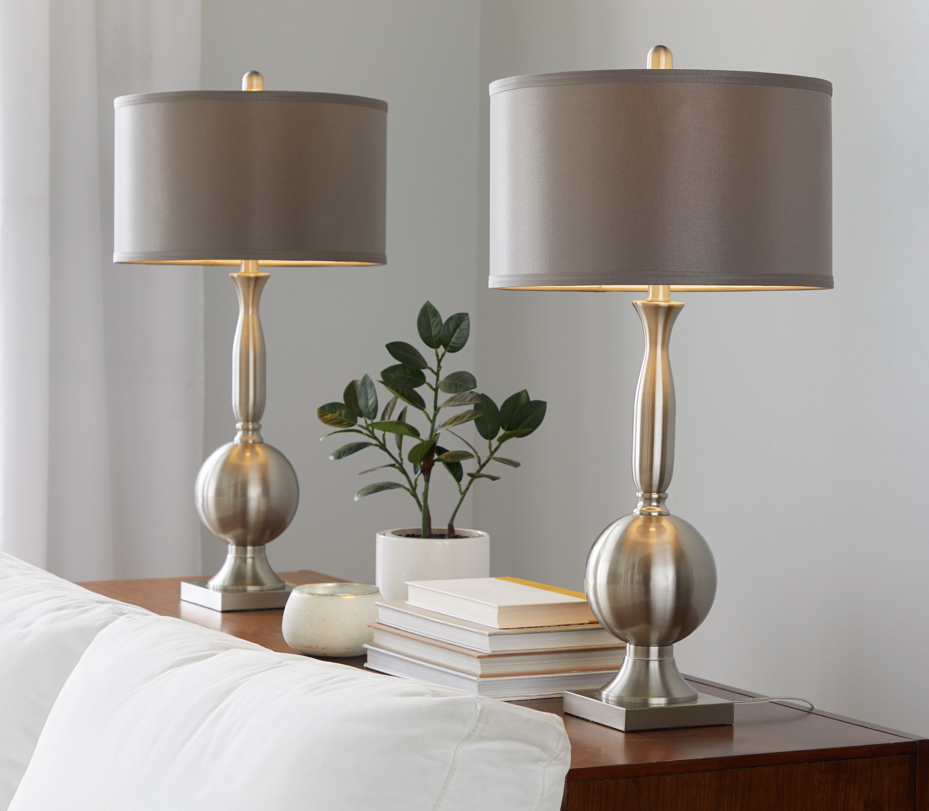 Lark Manor Aruni Metal Standard Table Lamp & Reviews - Wayfair Canada
