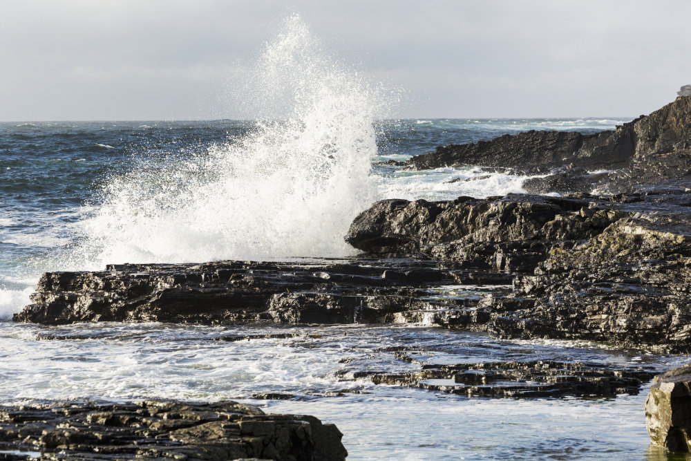 Birch Lane™ Collie Wave Crashing Into Rocky Coast With Cloudy Sky ...