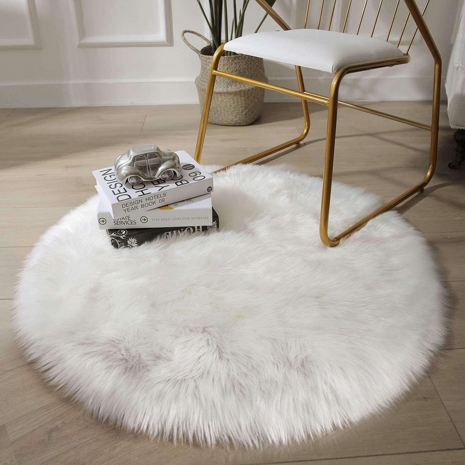 Everly Quinn Lavallée Performance White Faux Sheepskin Shag Area Rug et ...
