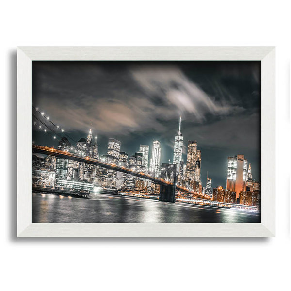 Latitude Run Norphlet Light On The Bridge In New York - Single Picture ...