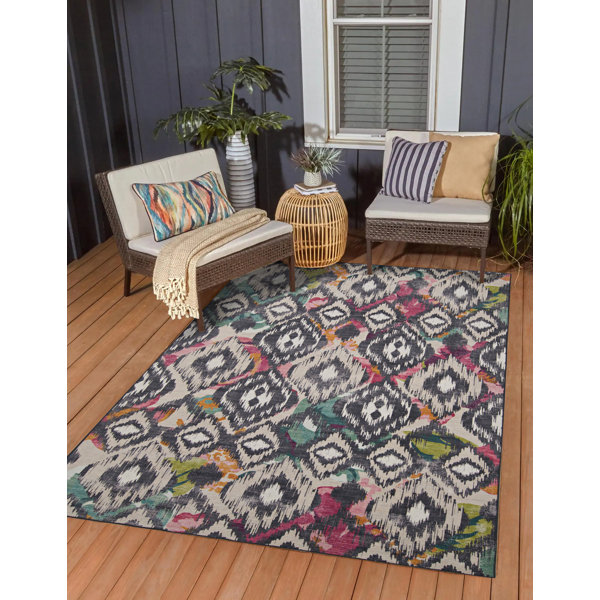 Bungalow Rose Kivett Ivory/Charcoal Indoor/Outdoor Washable Rug ...