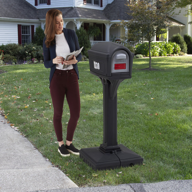 Simplay3 Plastic Post Mounted Mailbox with Magnetic Closure & Reviews ...