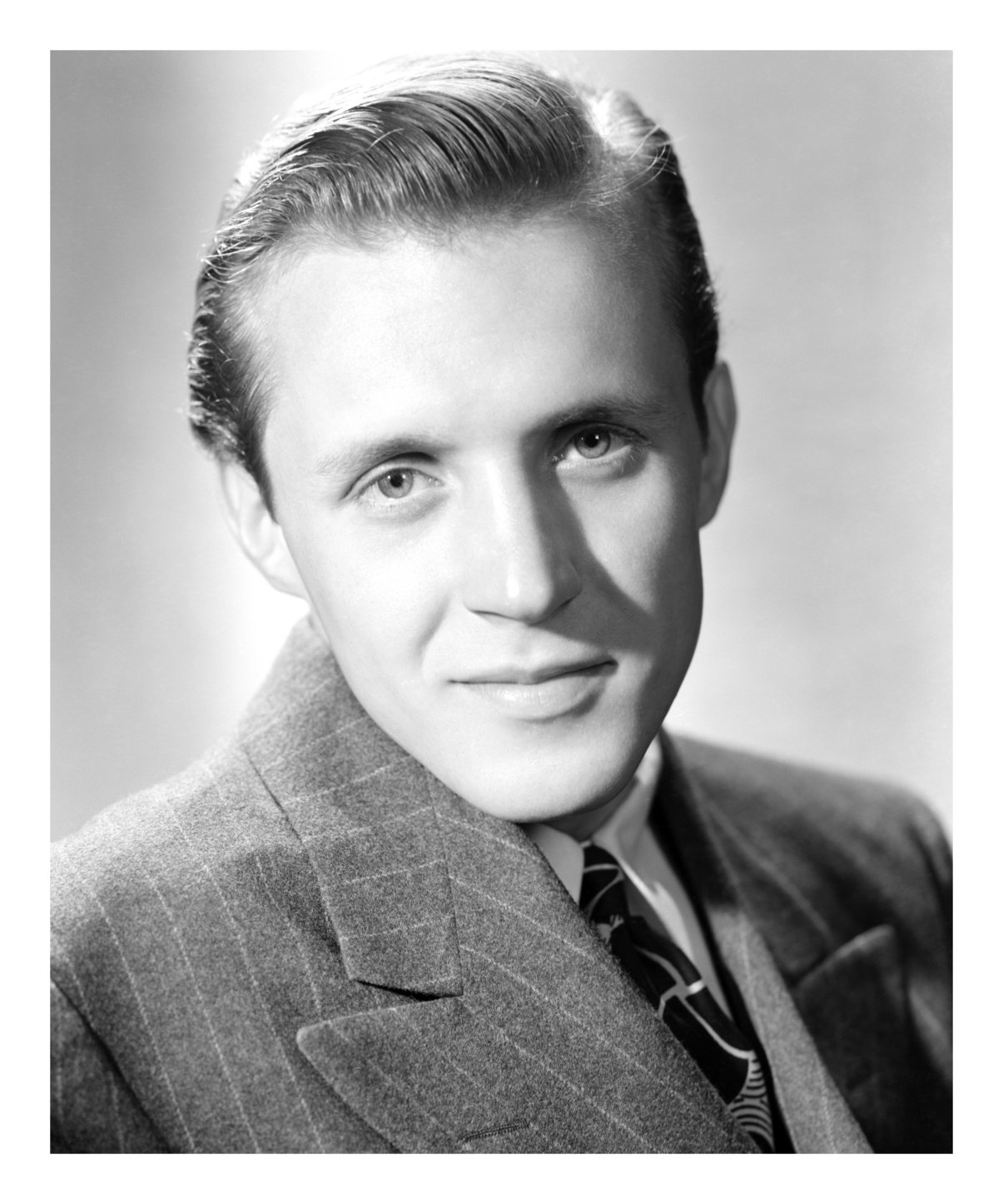 Globe Photos Entertainment & Media Close-up of Jimmy Jordan - Unframed ...