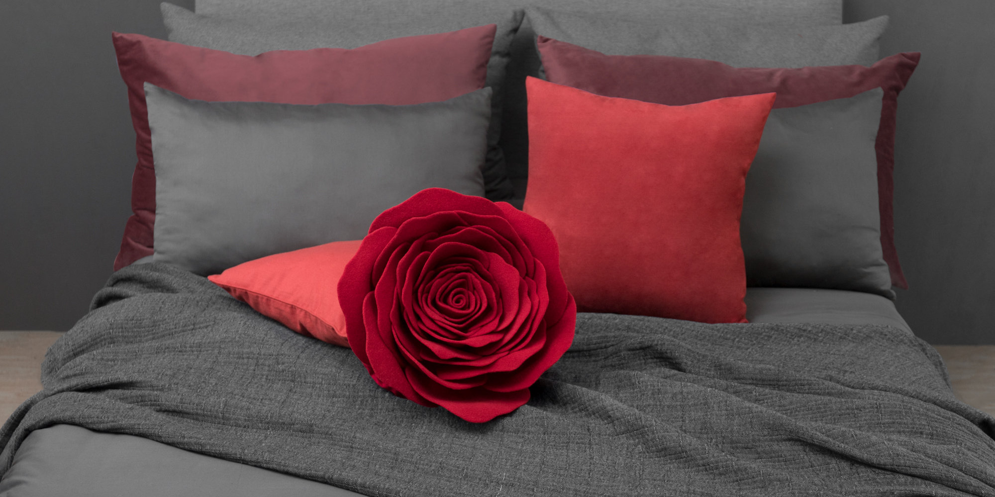 JWH Handmade 3D Rose Flower Throw Pillow Aesthetic Decorative ...