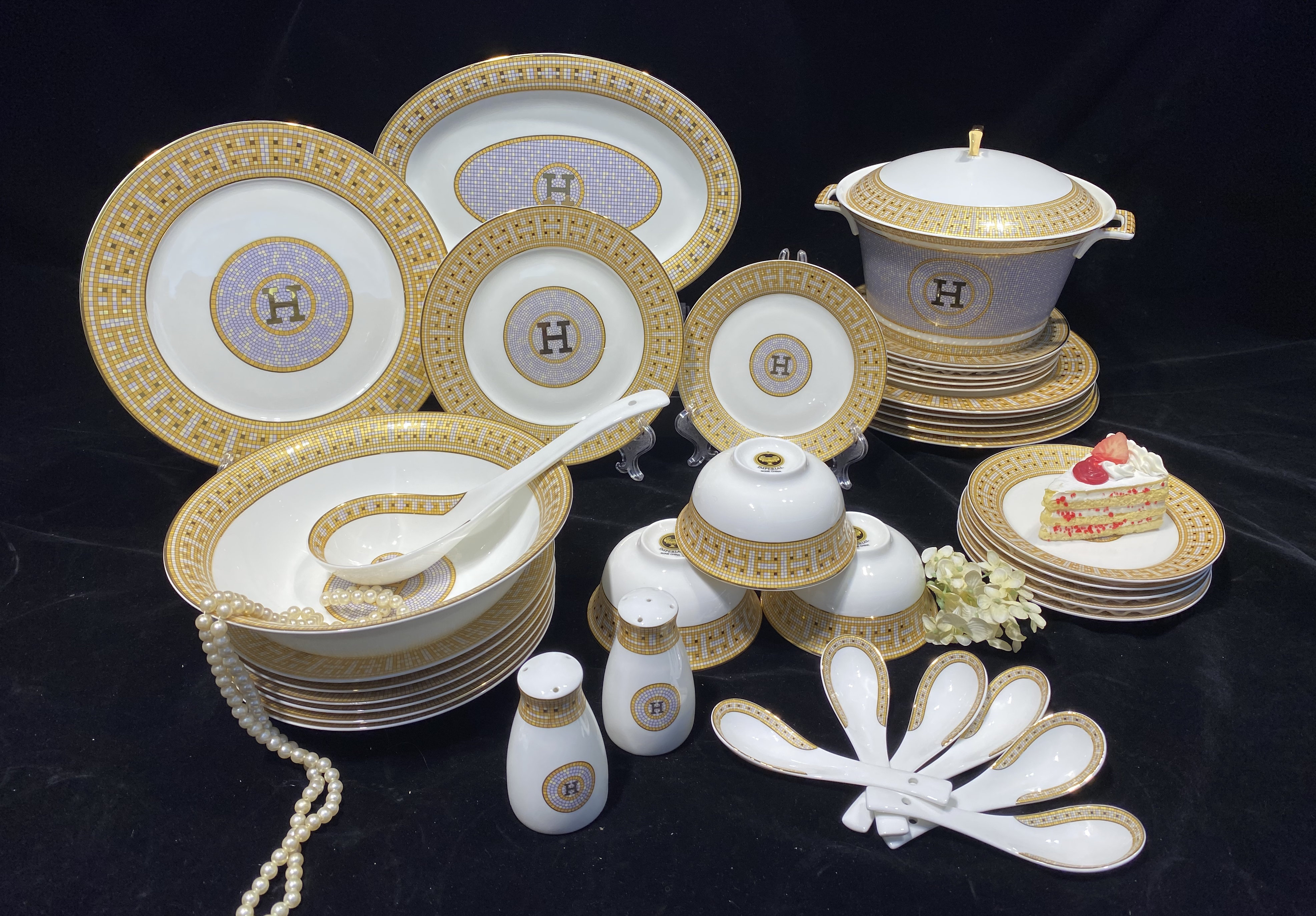 Everly Quinn Mokane 44 Piece Bone China Dinnerware Set, Service for 6 ...