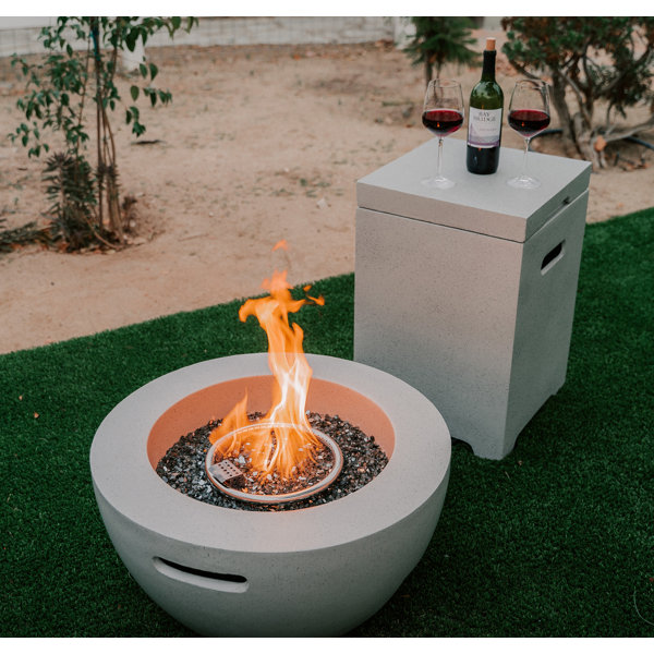 17 Stories 17 foyers ronds de 25 po avec table de foyer d'extérieur au ...