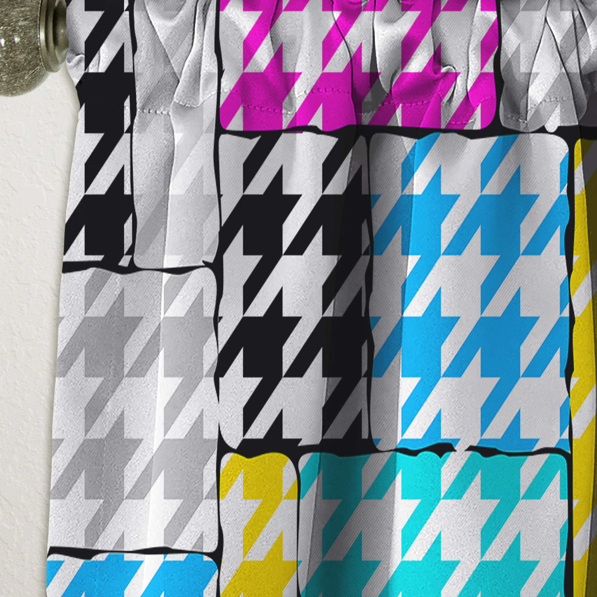 East Urban Home Classic Hounds-tooth Pattern II - Abstract Mid-Century ...