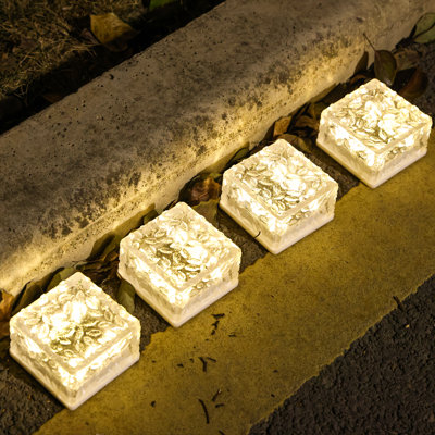 URKNO Solar Powered Integrated LED Resin Pathway Light Pack | Wayfair
