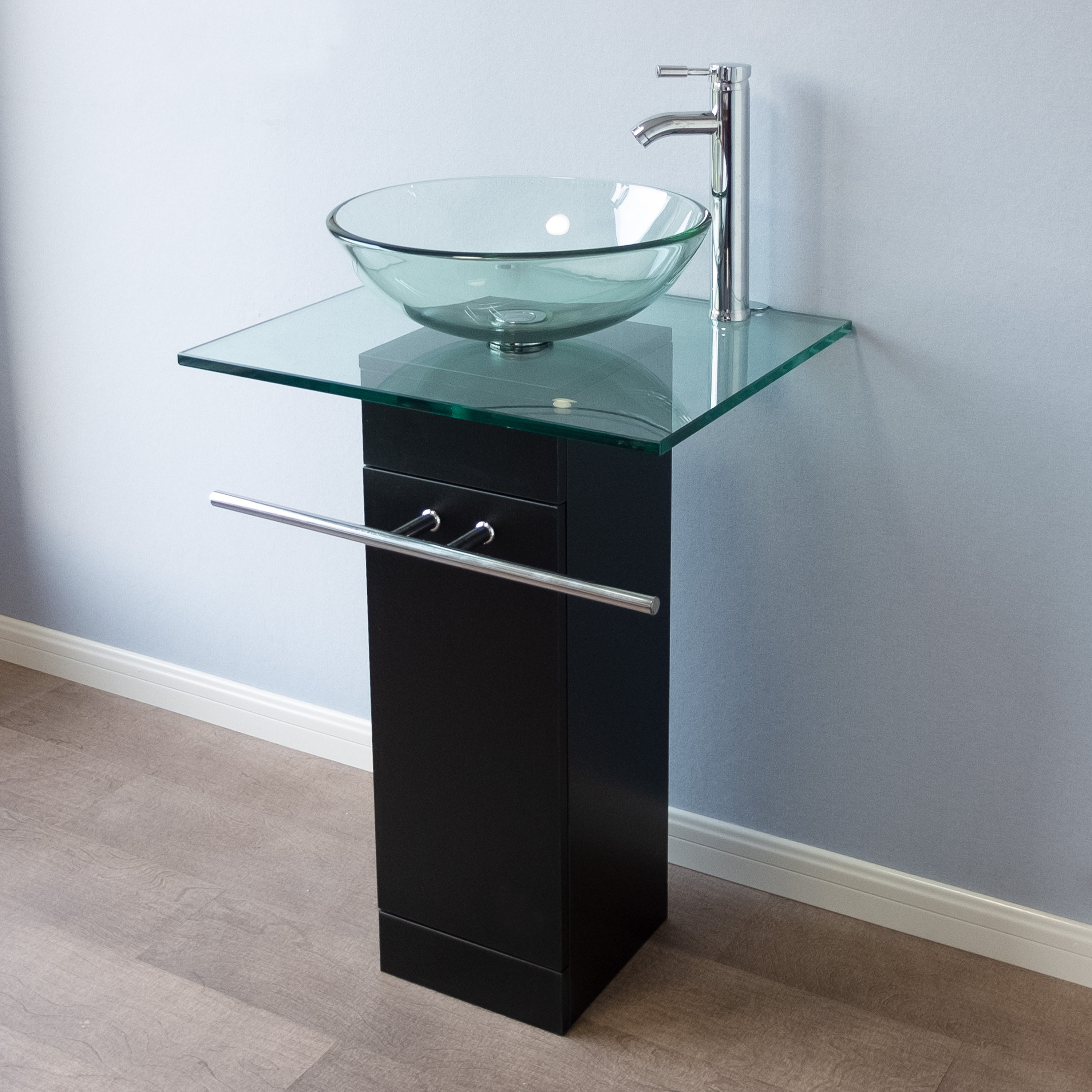 Wrought Studio Ensemble de meuble-lavabo de comptoir en verre moderne ...