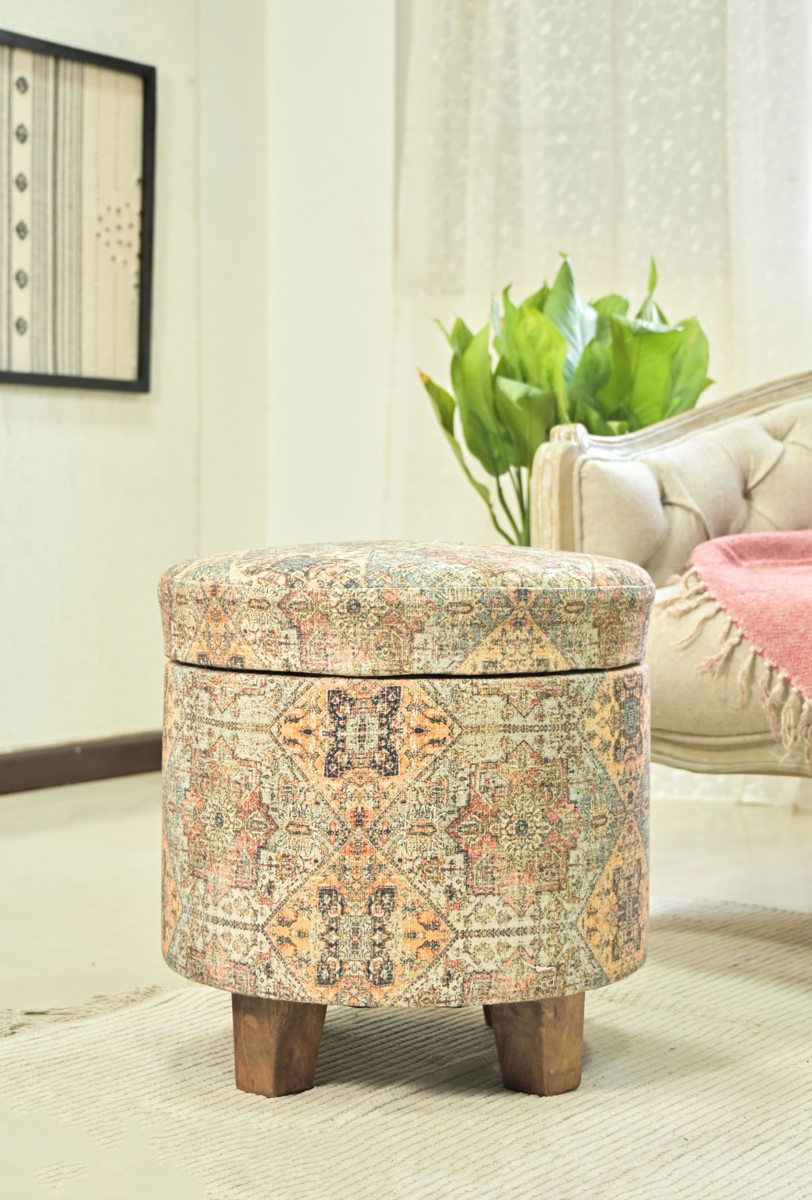 Bungalow Rose Roary 17.7" Wide Round Damask Storage Ottoman & Reviews ...