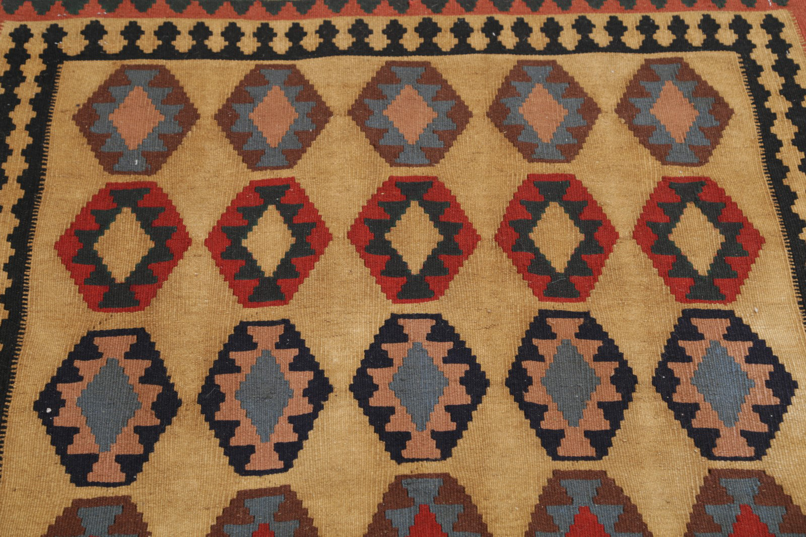 Rugsource Geometric 4x6 Kilim Shiraz Area Rug | Wayfair