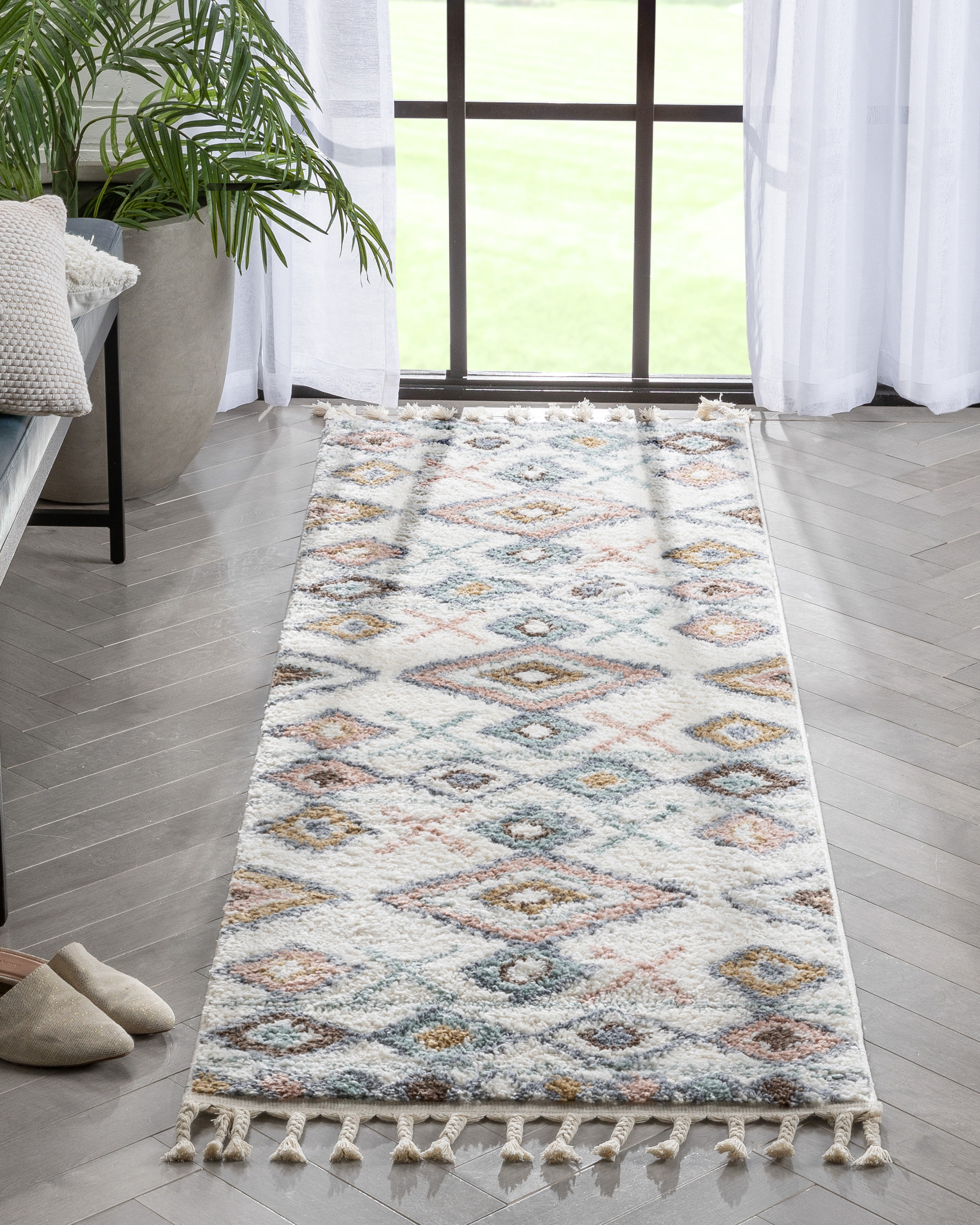 Bungalow Rose Etting Anahita Vintage Moroccan Diamond Ivory Shag Rug ...