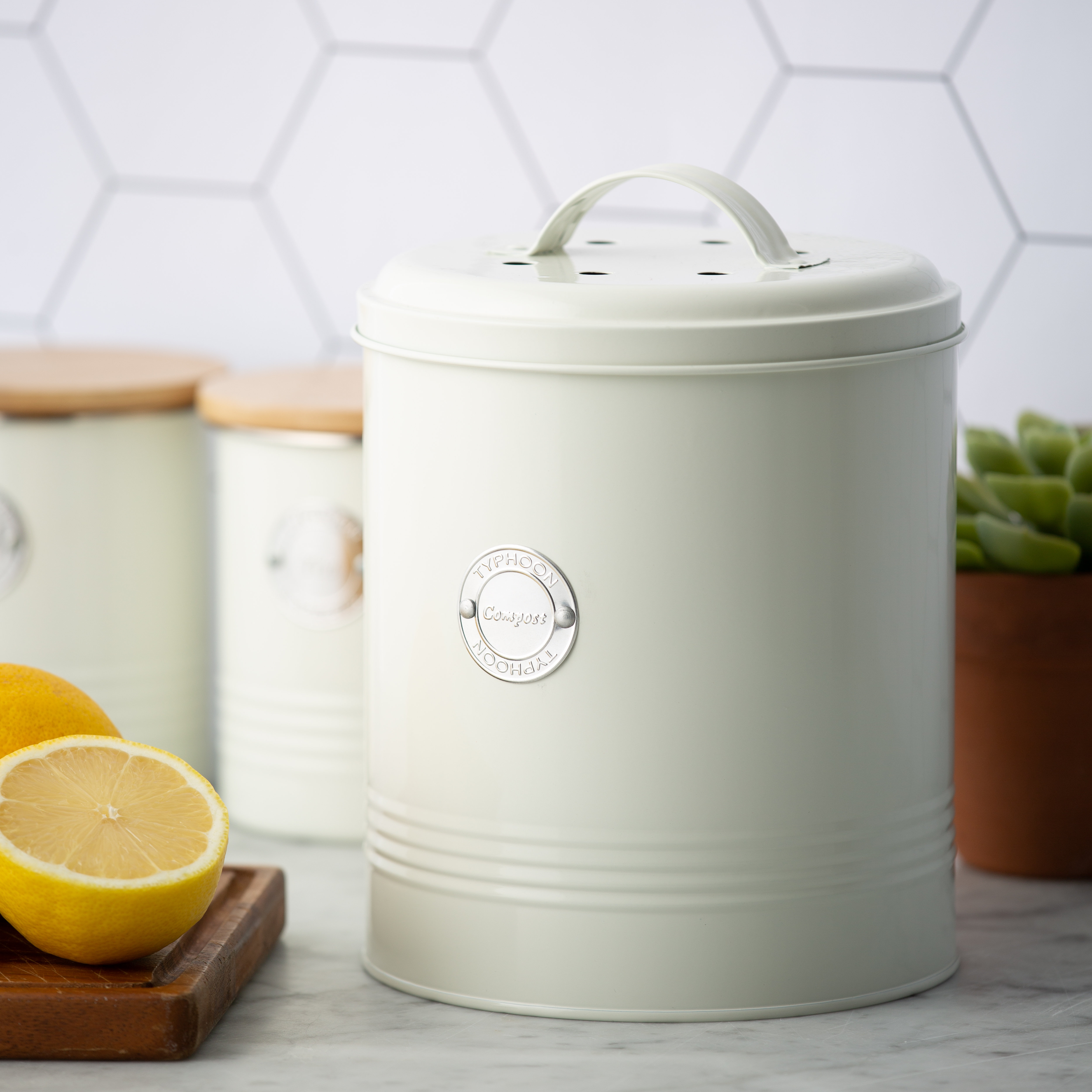 Typhoon Living Caddy 2.5L Compost Bucket & Reviews | Wayfair.co.uk