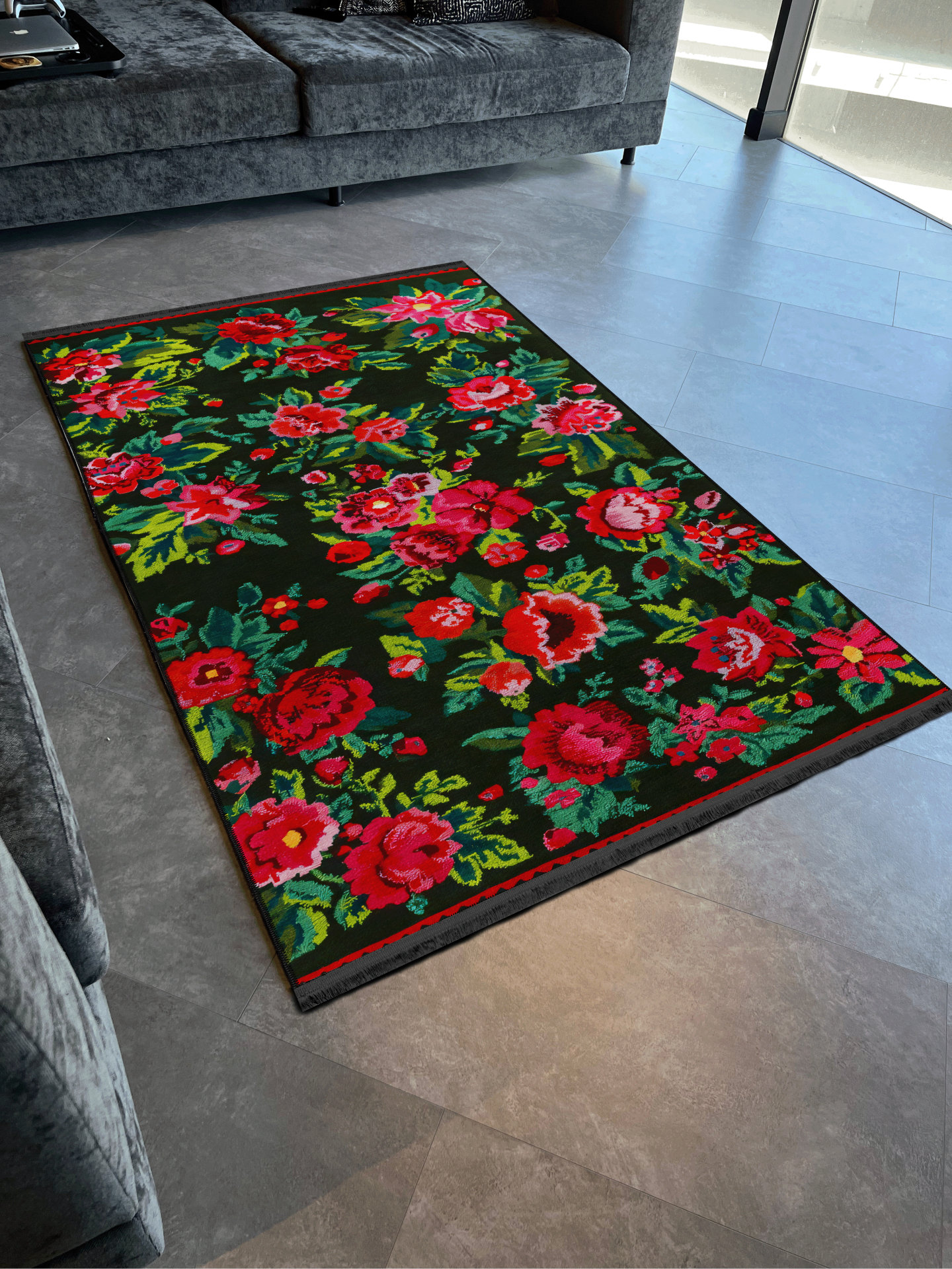METG HOME Black Themed Pink and Red Rose Patterned Fringed Modern ...