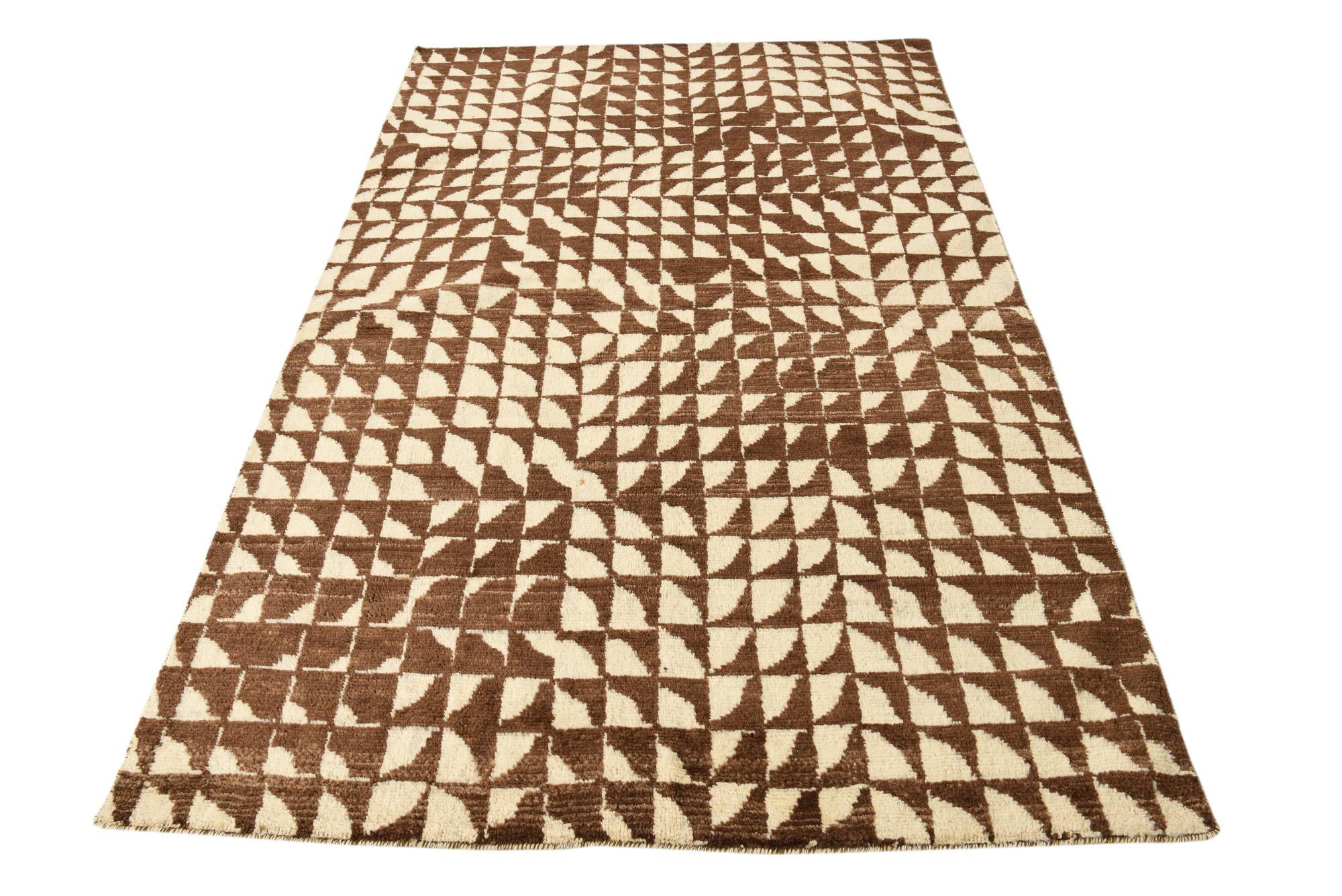 Isabelline Iniguez Ivory Brown Rug | Wayfair