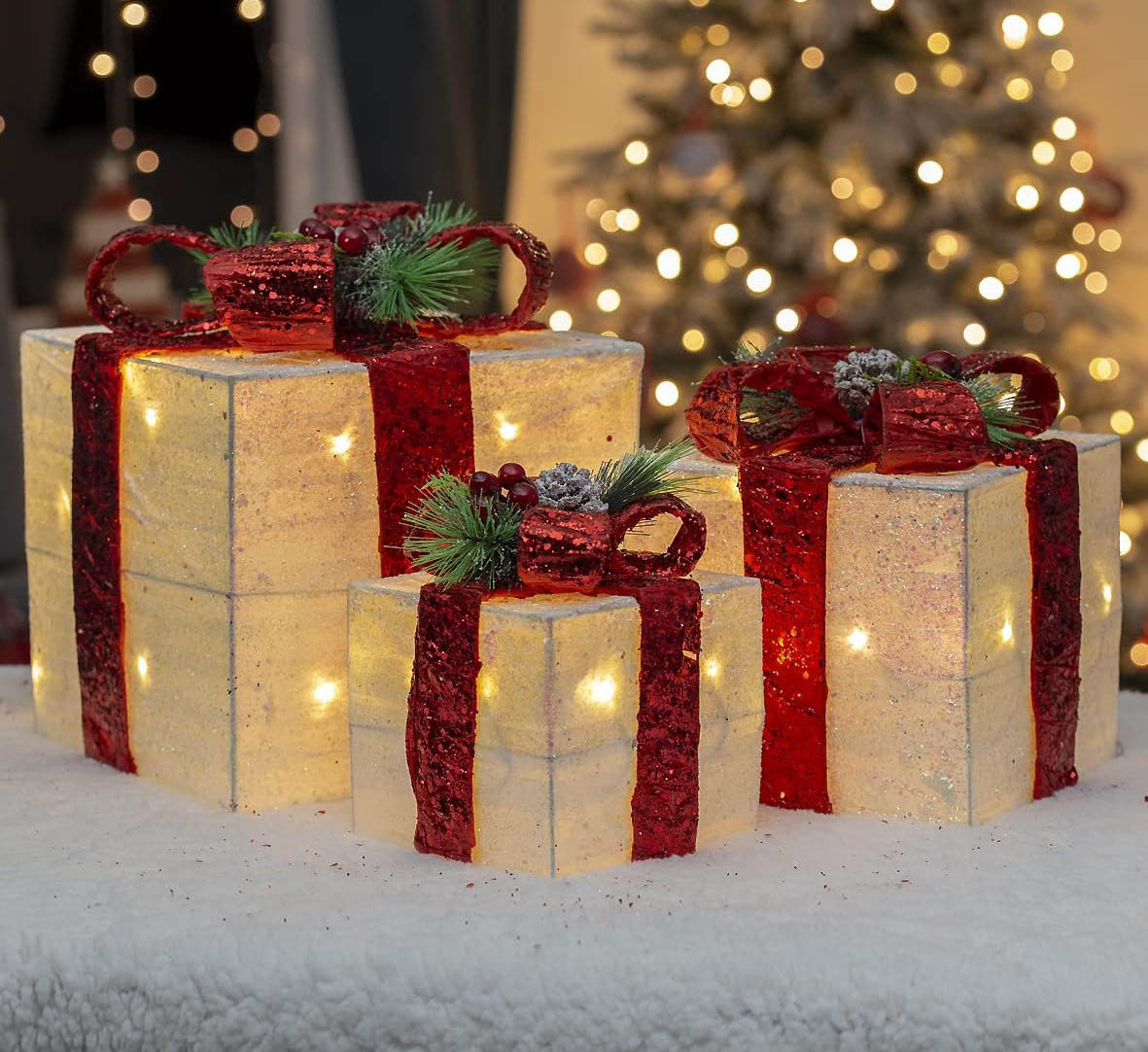The Seasonal Aisle Set Of 3 Light-Up Christmas Boxes | Wayfair.co.uk