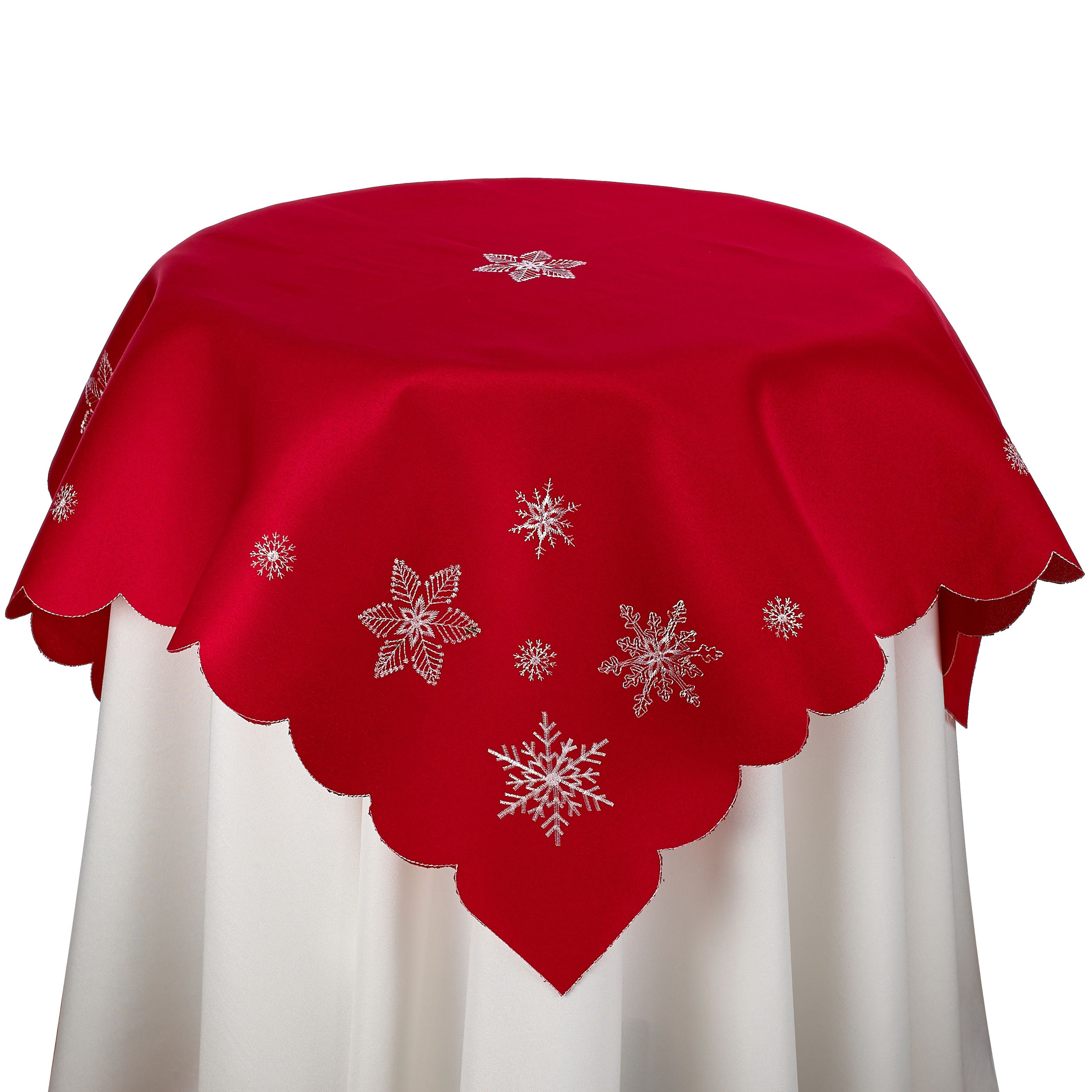 The Holiday Aisle® Purnell Geometric Square Christmas Tablecloth ...