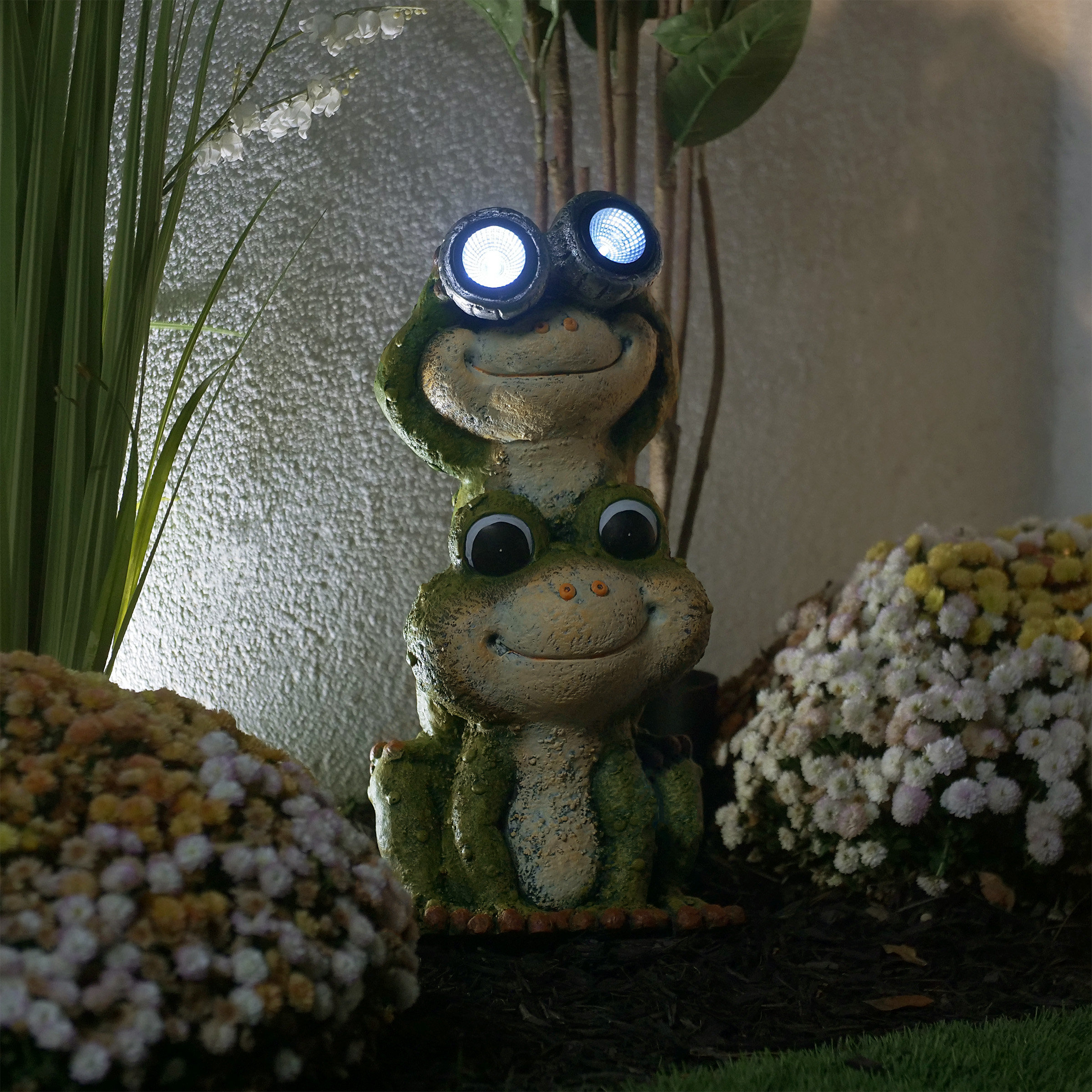 Trinx Solar Binocular Leap Frogs Statue & Reviews | Wayfair