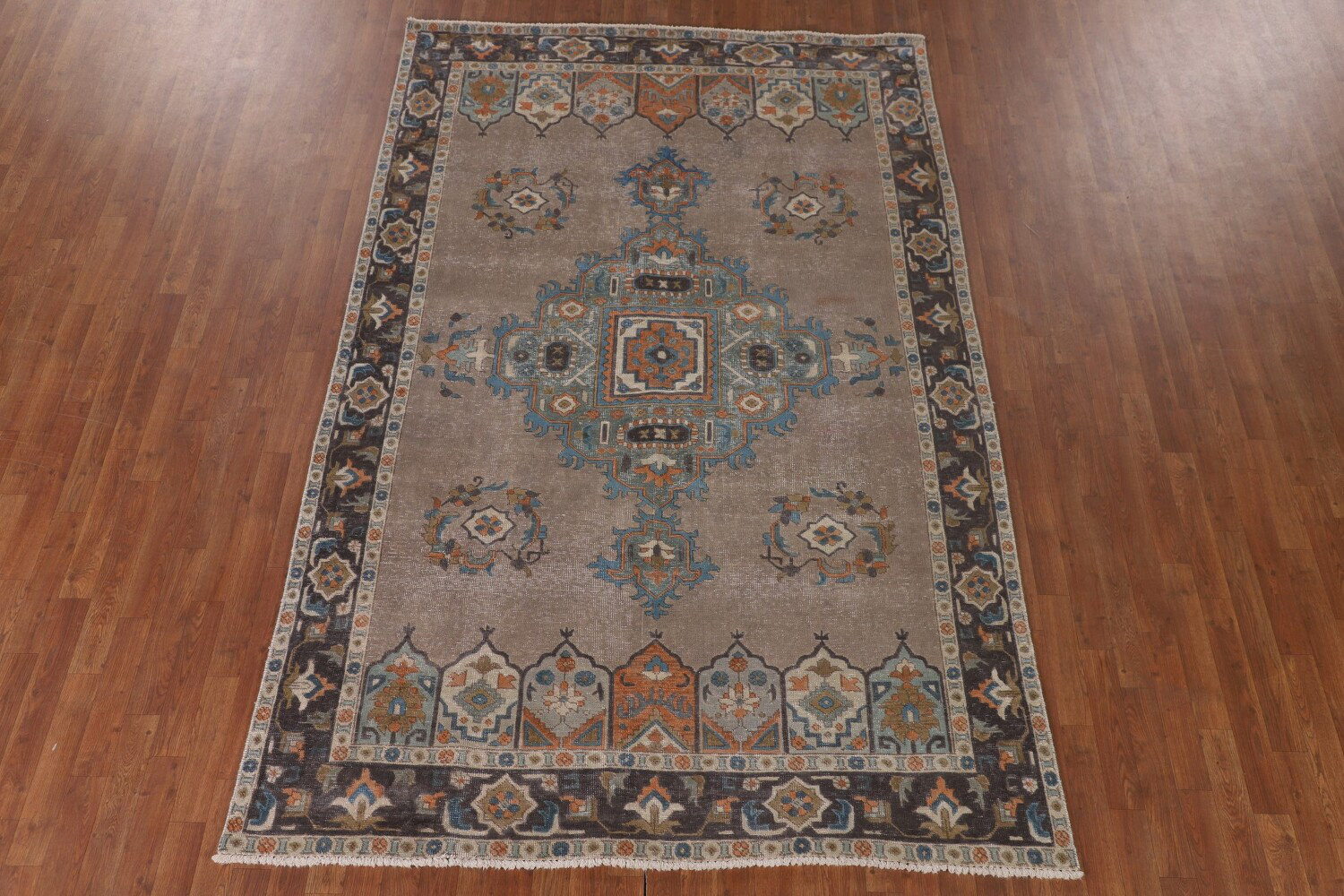 Isabelline Brown Geometric Traditional Living Room Rug 6x10 | Wayfair