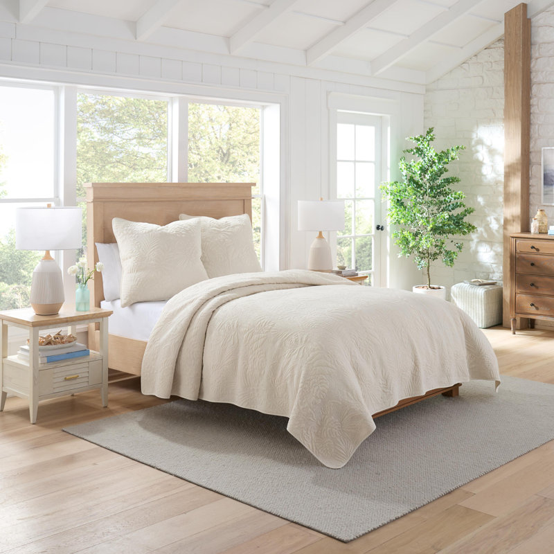 Southern Tide Matthew's Bluff Ivory Quilt | Wayfair