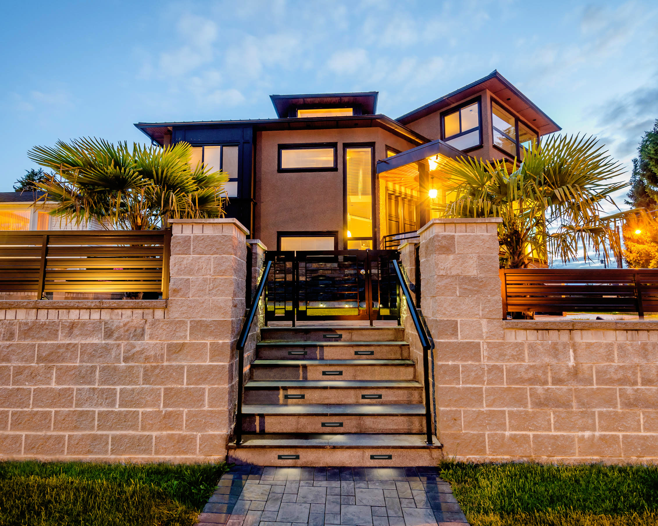 GKOplus Black Integrated LED Metal Linear Step Light | Wayfair