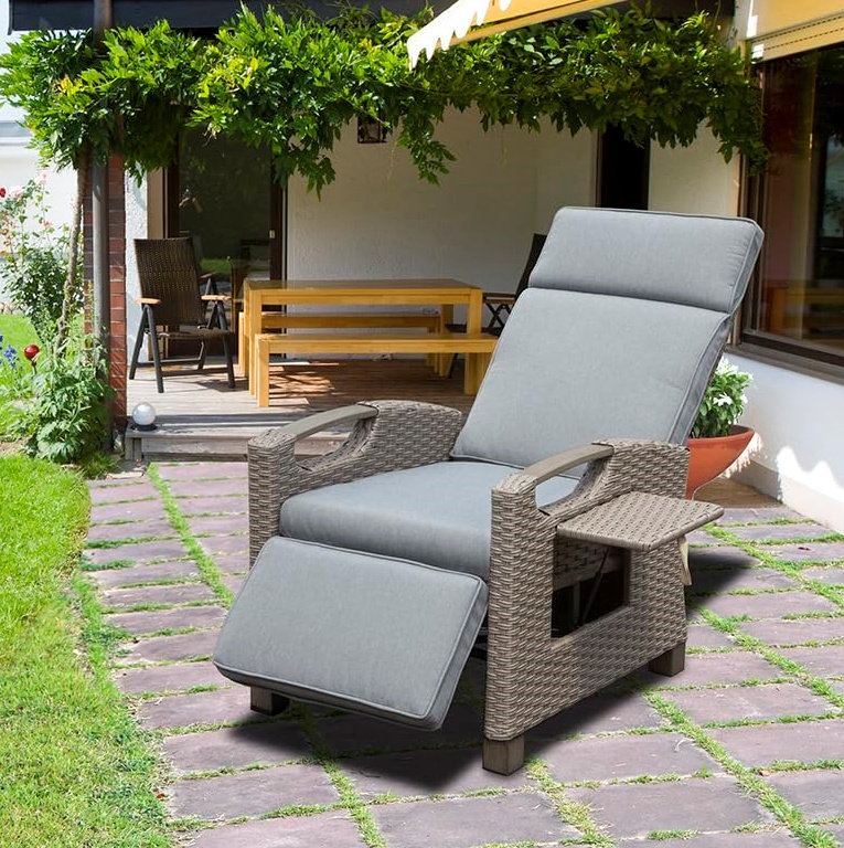 Elevate Your Outdoor Space with Stylish Woven Outdoor Lounge Chairs