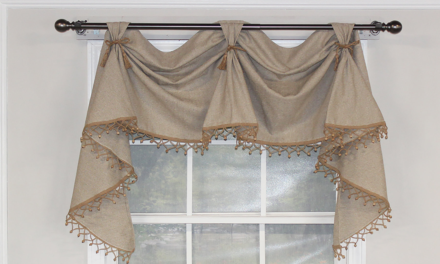 How To Make Swags And Tails | eatonasia.com