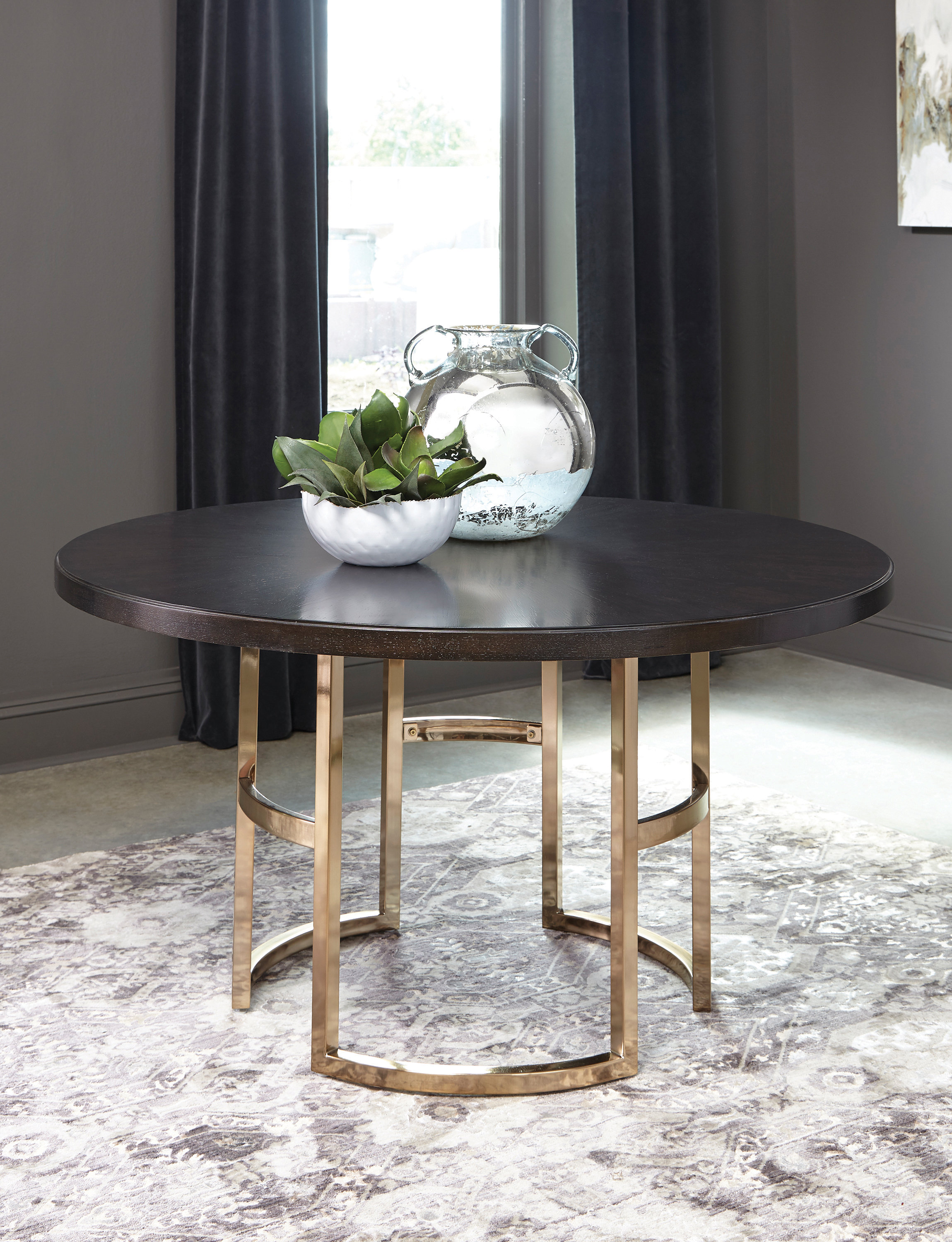 CDecor Home Furnishings Table de salle à manger en chêne massif Inez ...