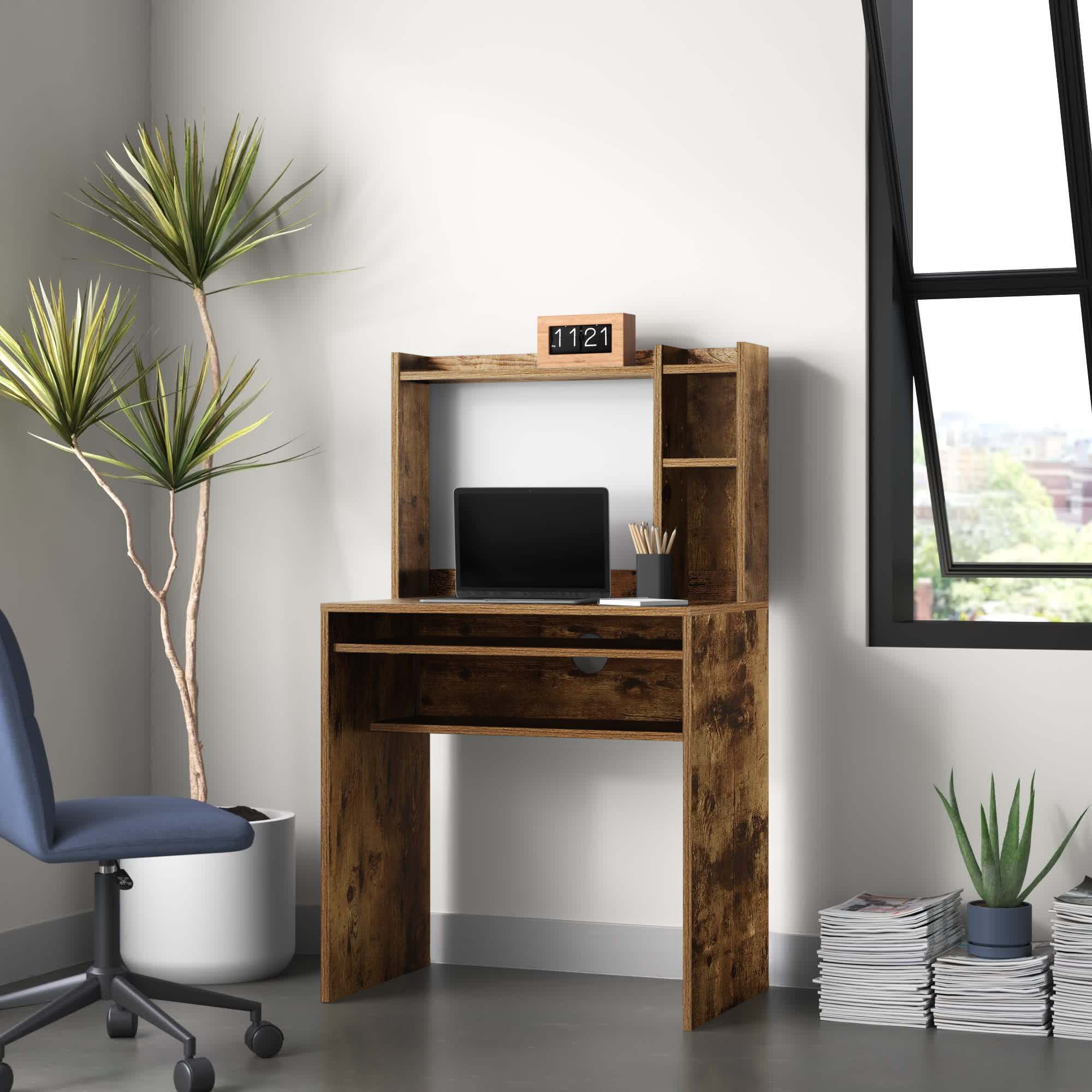 Wade Logan® Devane 31.50'' Desk with Hutch and Magnetic Bulletin Board ...