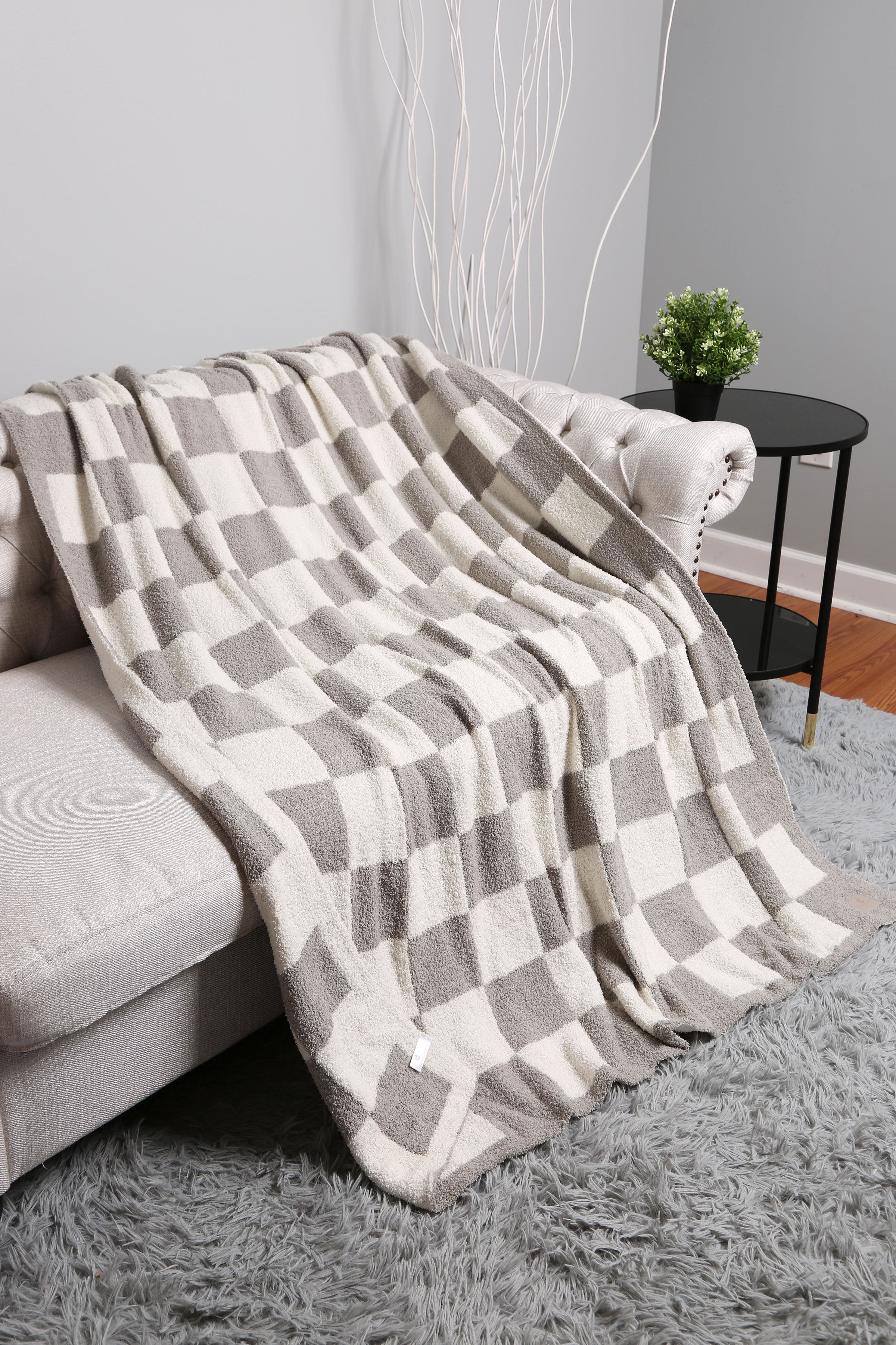 COMFYLUXE Checkered Pattern Luxury Soft Throw Blanket | Wayfair