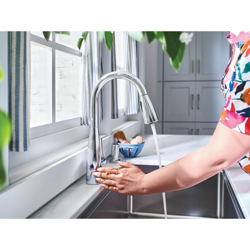 Moen Haelyn Touchless Single-Handle Pulldown Sprayer Kitchen Faucet ...