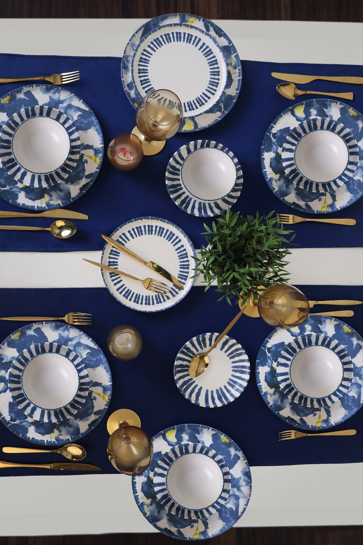 Red Barrel Studio® Dinner Set (24 Pieces) | Wayfair