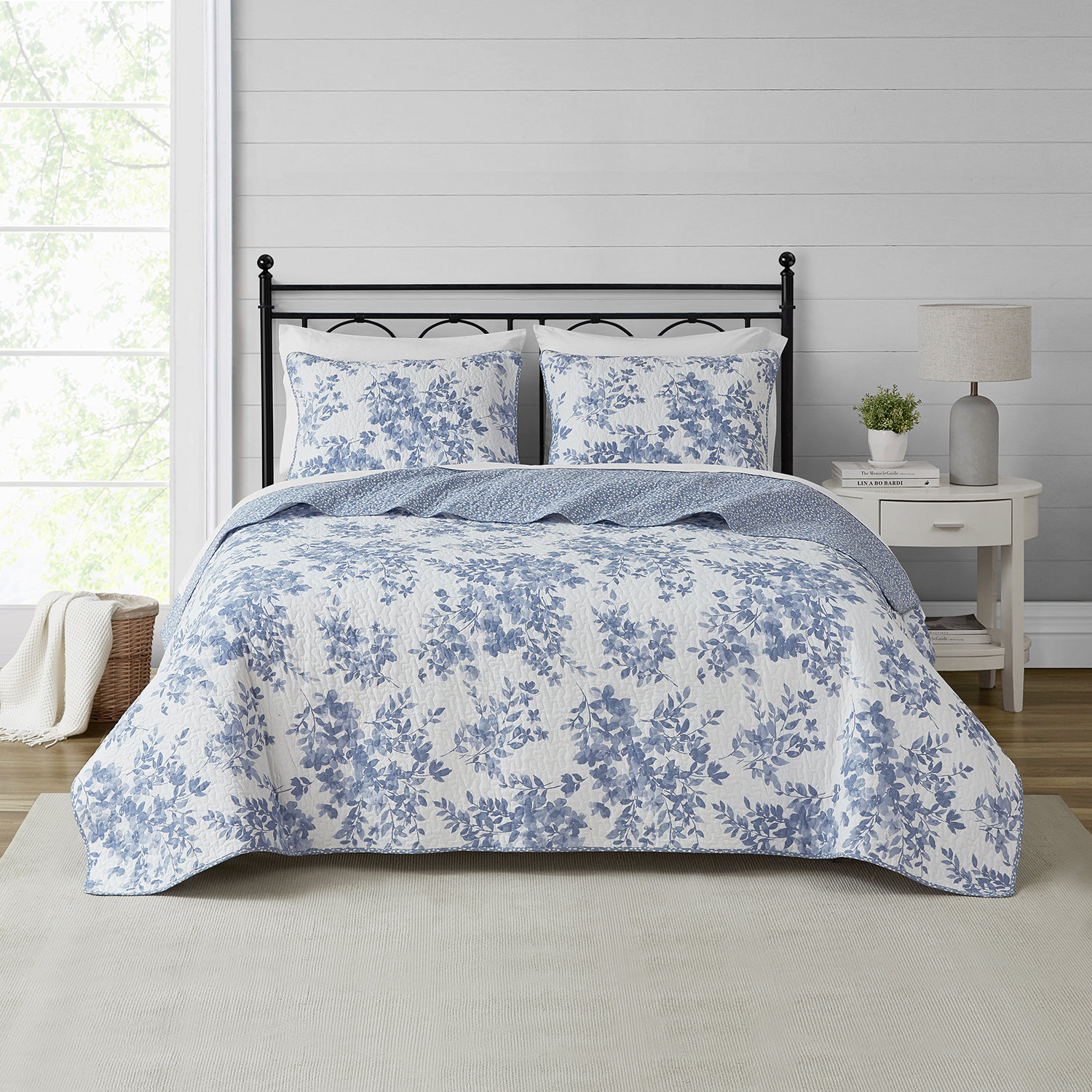Design Studio DESIGN STUDIO Philomena Blue All-Season Reversible Cotton ...
