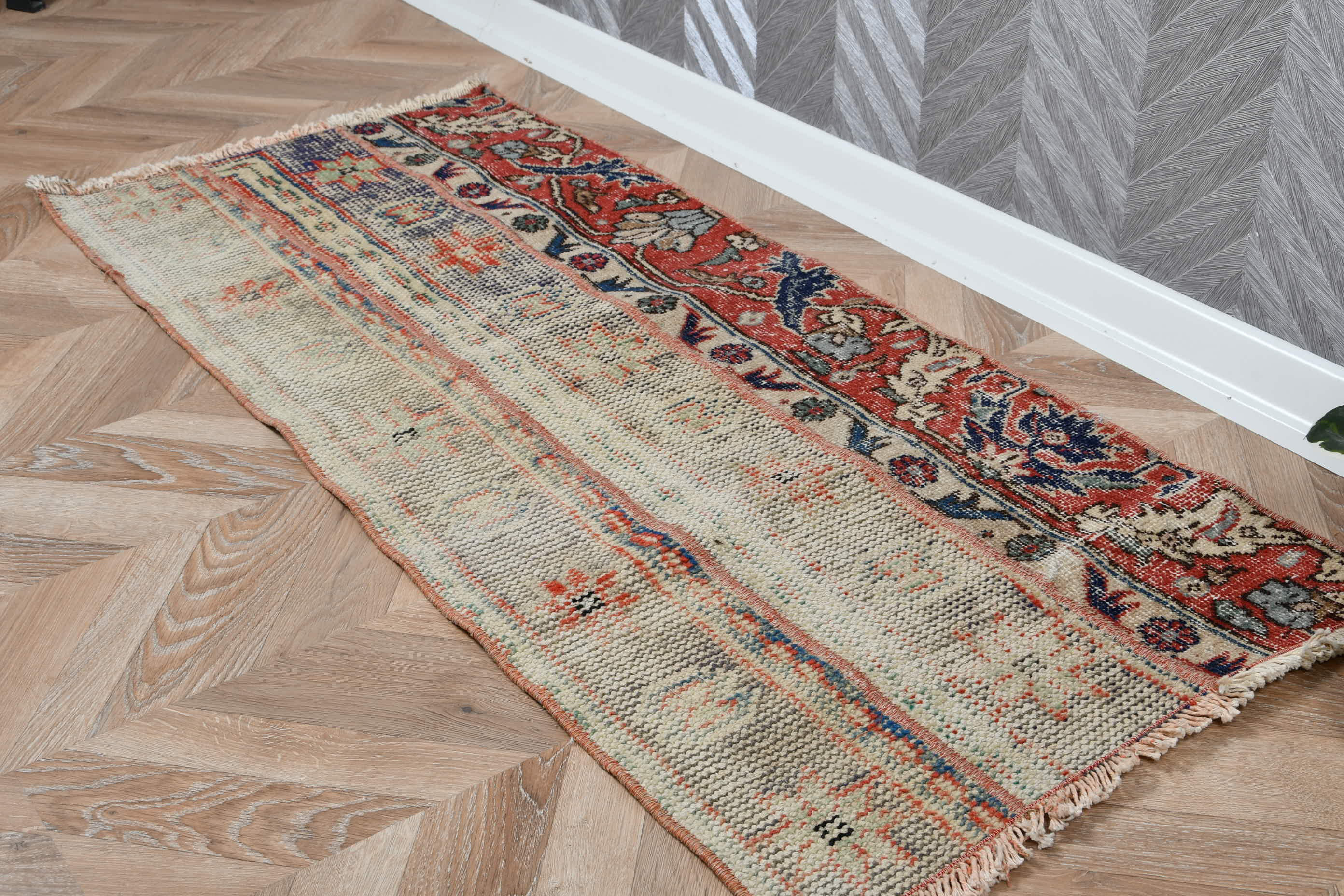 Winston Porter Handmade Small Wool Rug in Vintage Turkish Style Ideal ...