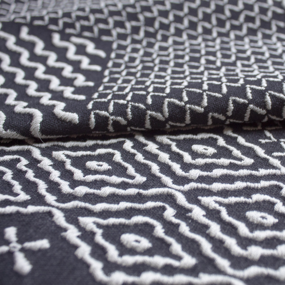 Ann Gish The Met x Ann Gish Sashiko Hishi-Moyo Charcoal Standard Cotton ...
