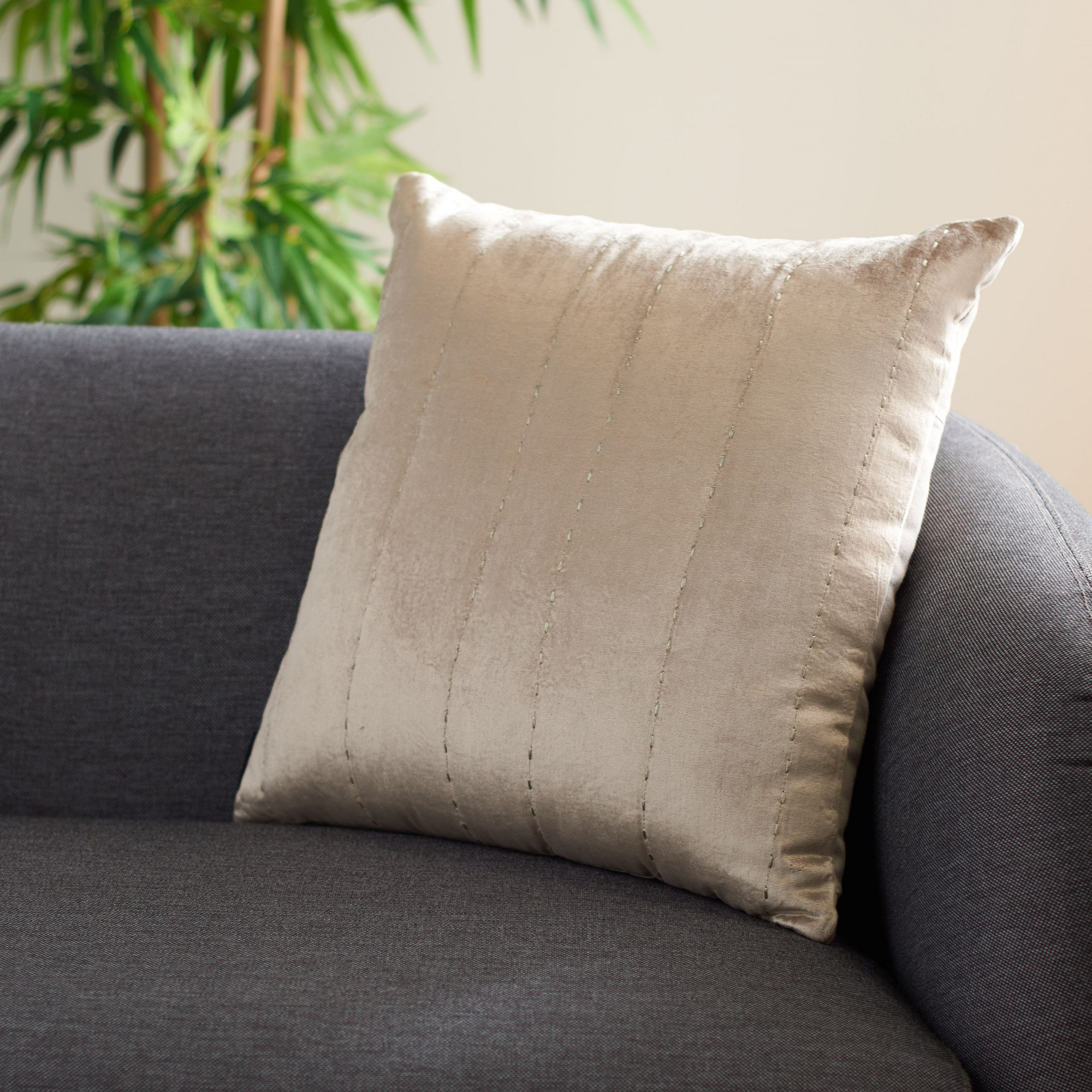 Safavieh Callision Indoor 18" Throw Pillow | Wayfair