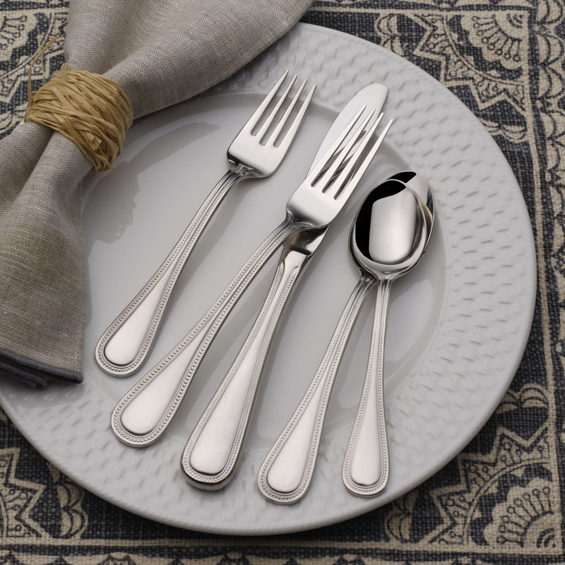 Towle Silversmiths Beaded Towle Silversmiths 46 Piece Flatware Set ...