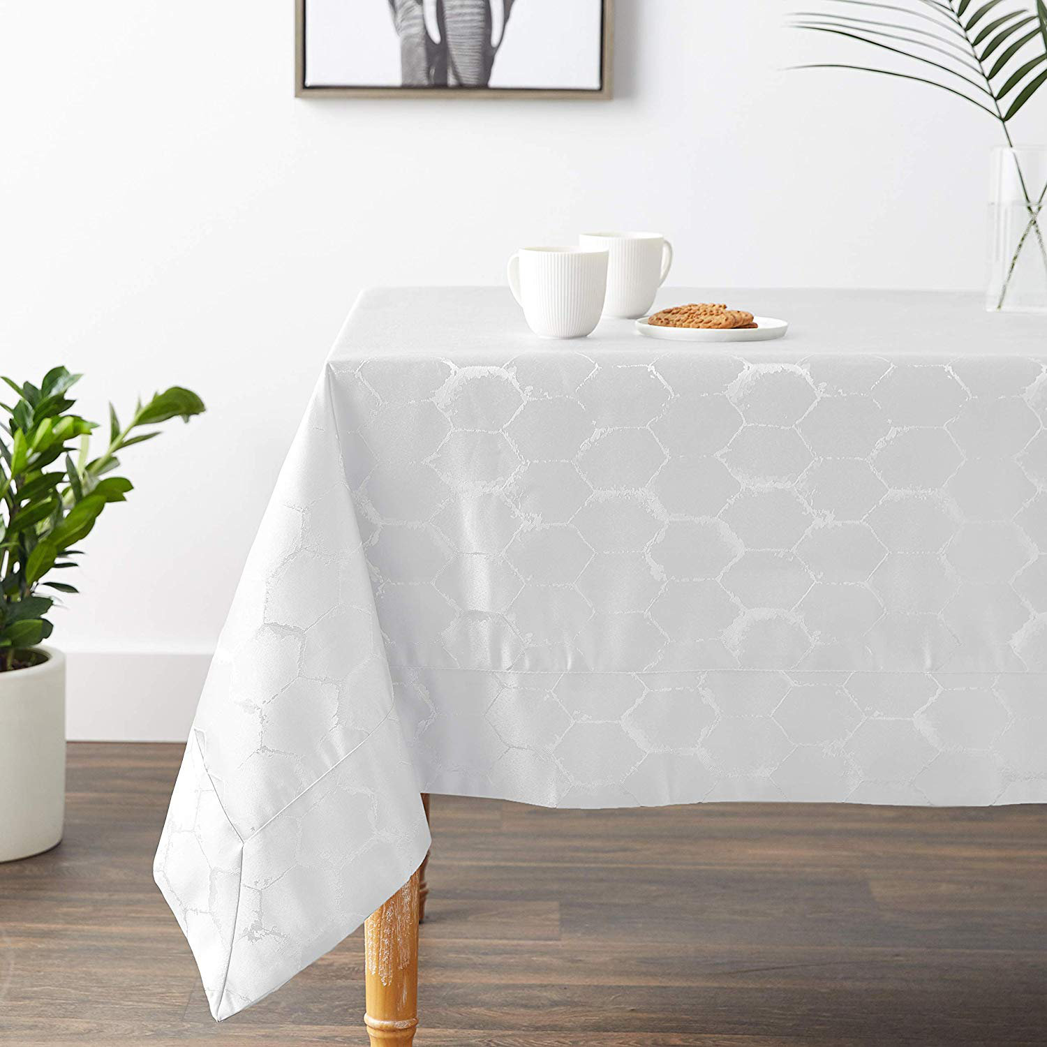 Charlton Home® Westphal Honeycomb Damask Tablecloth & Reviews | Wayfair