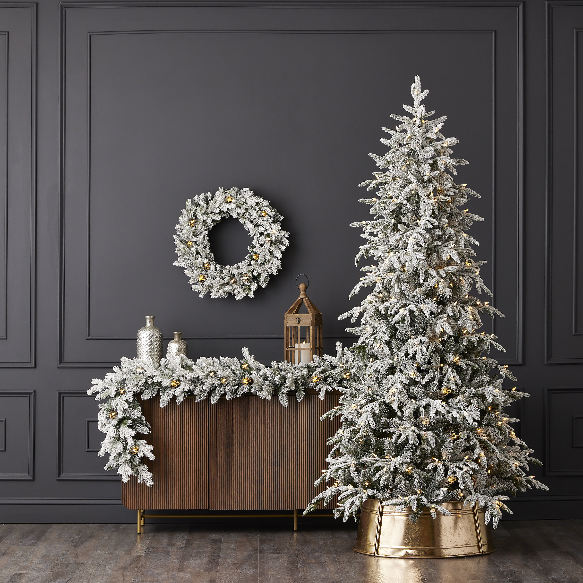 The Holiday Aisle® Shadow Woods Flocked Spruce Artificial Tree, Pre-Lit ...