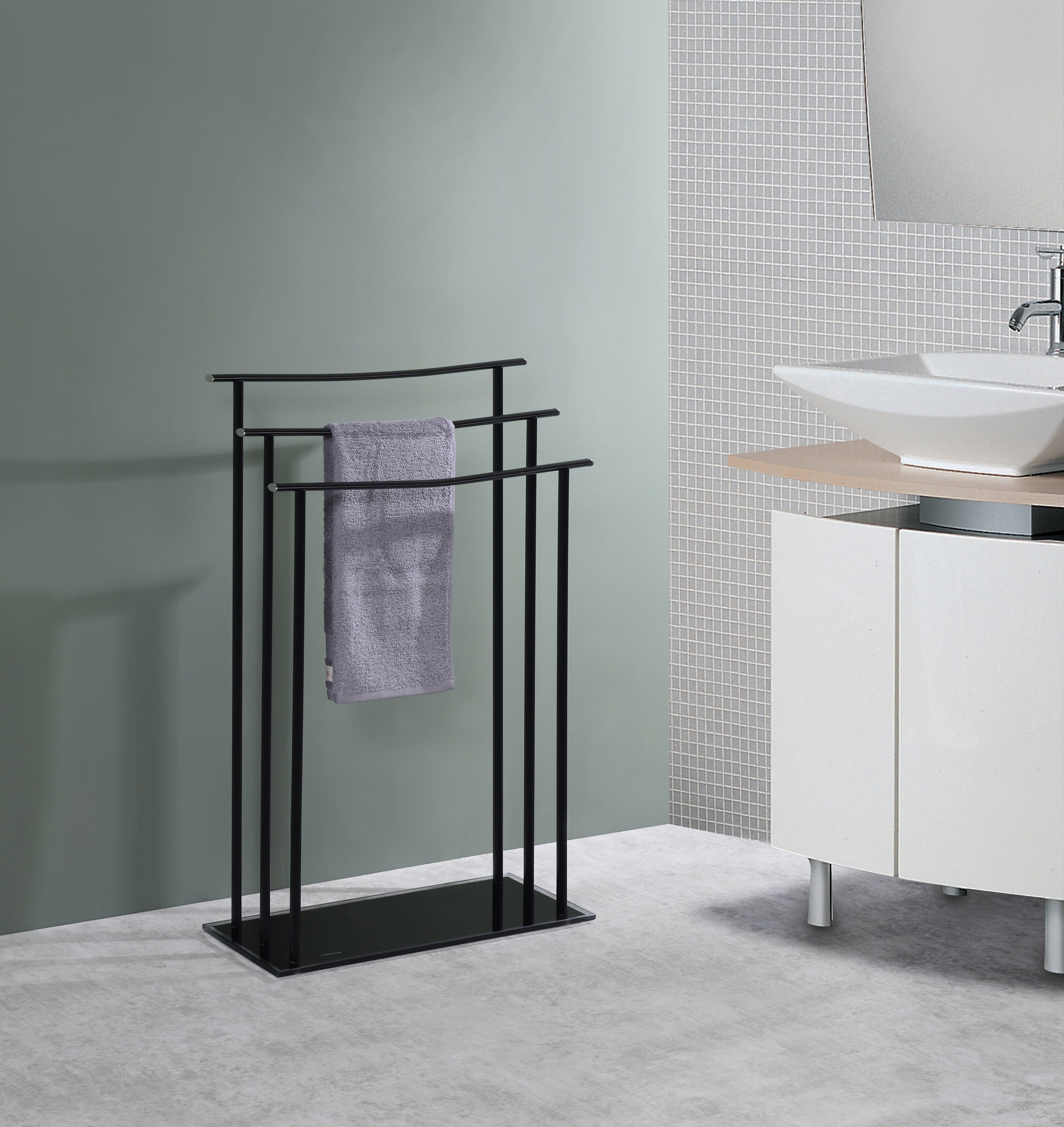 InRoom Designs Freestanding Three Tier Bathroom Towel Rack with Chrome ...