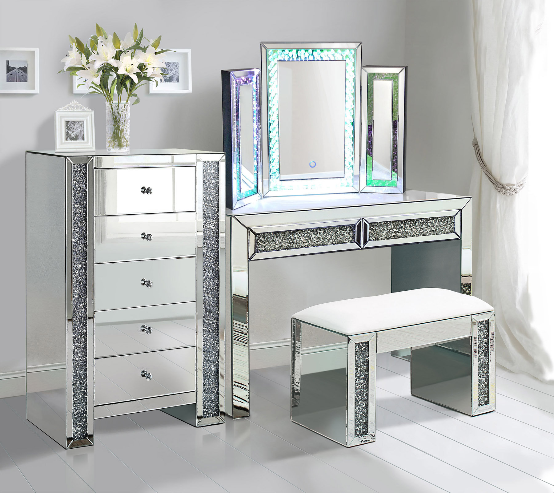 Everly Quinn Glam Diamonds Makeup Vanity Set with Mirror | Wayfair Everly Quinn Glam Diamonds Makeup Vanity Set with Mirror | Wayfair