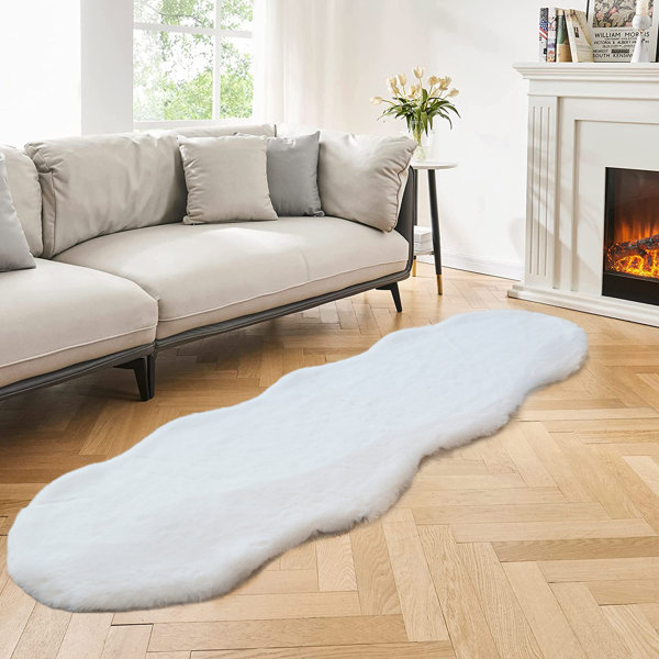 Mercer41 Holk Cozy Faux Rabbit Fur Area Rug Machine Washable Rug in ...